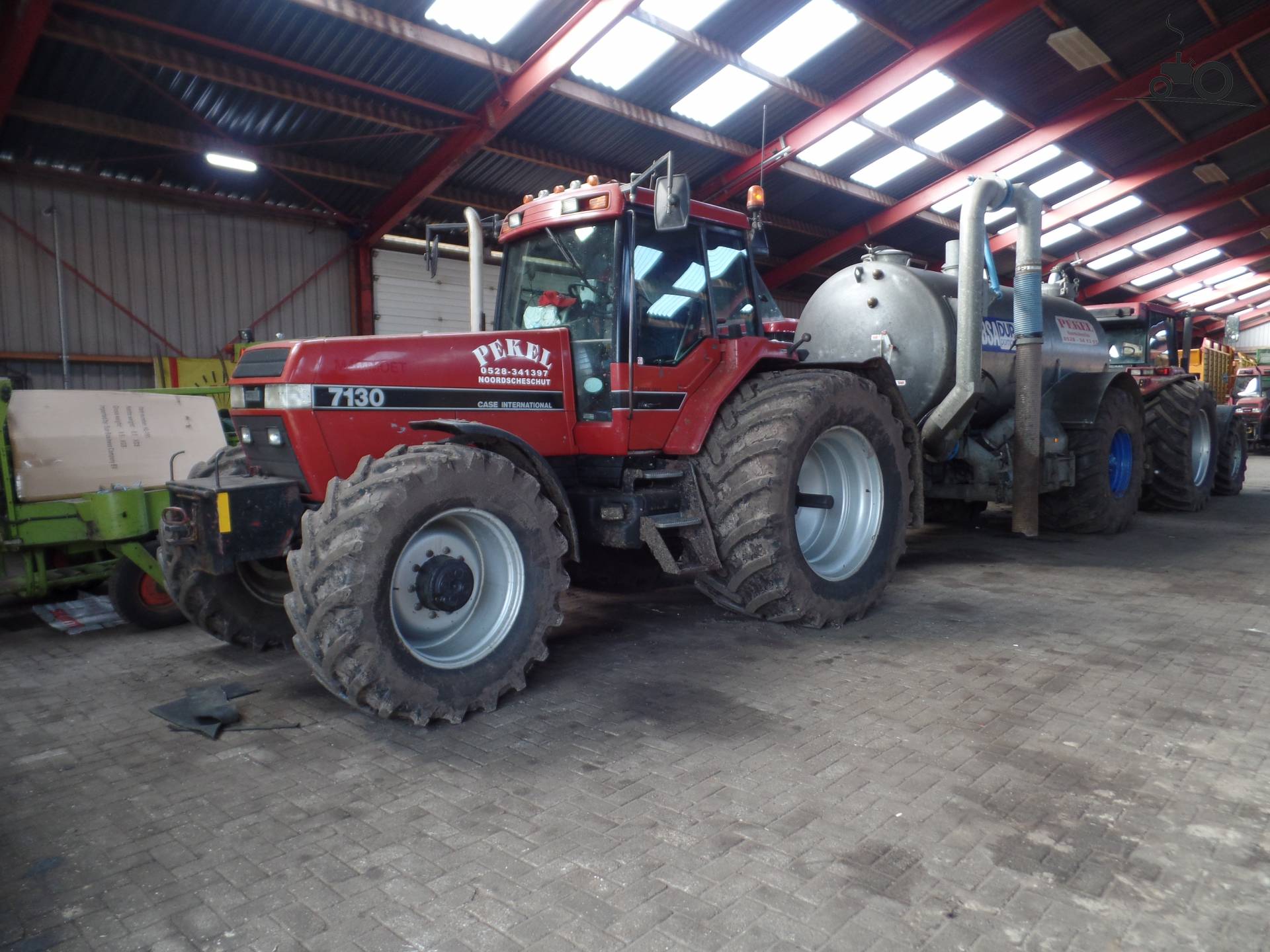 Foto Case International Magnum 7130 #902046