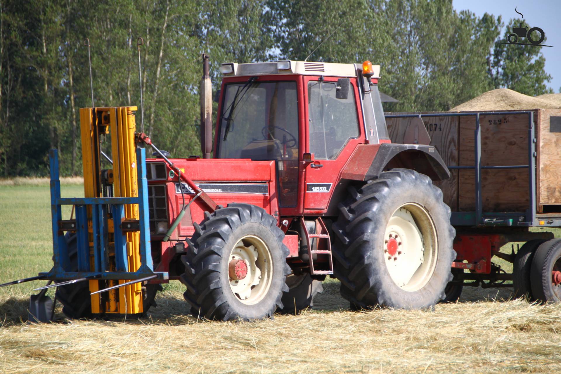 Foto International 1255 XL #923869