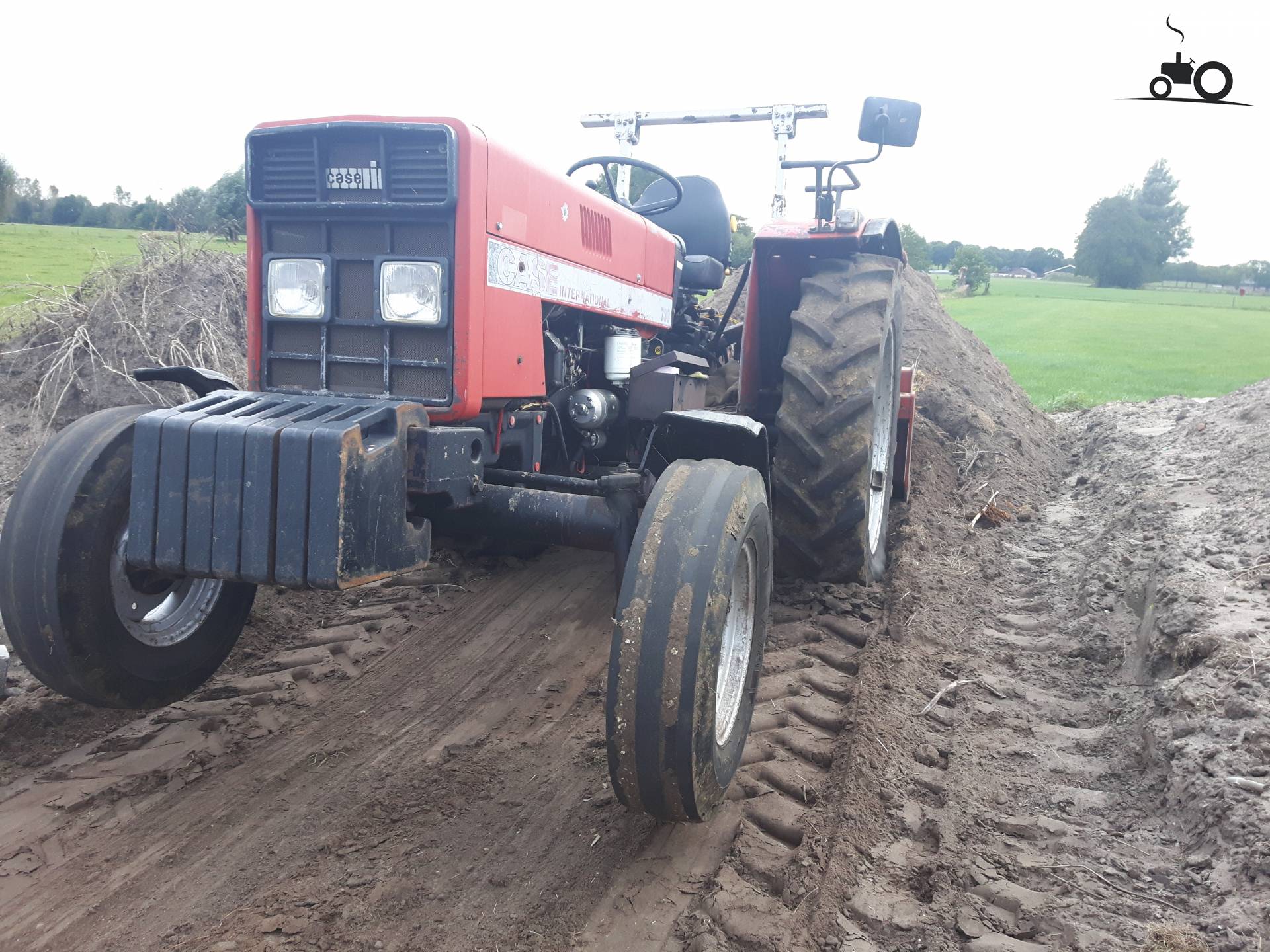 Foto Case International 733 #985022