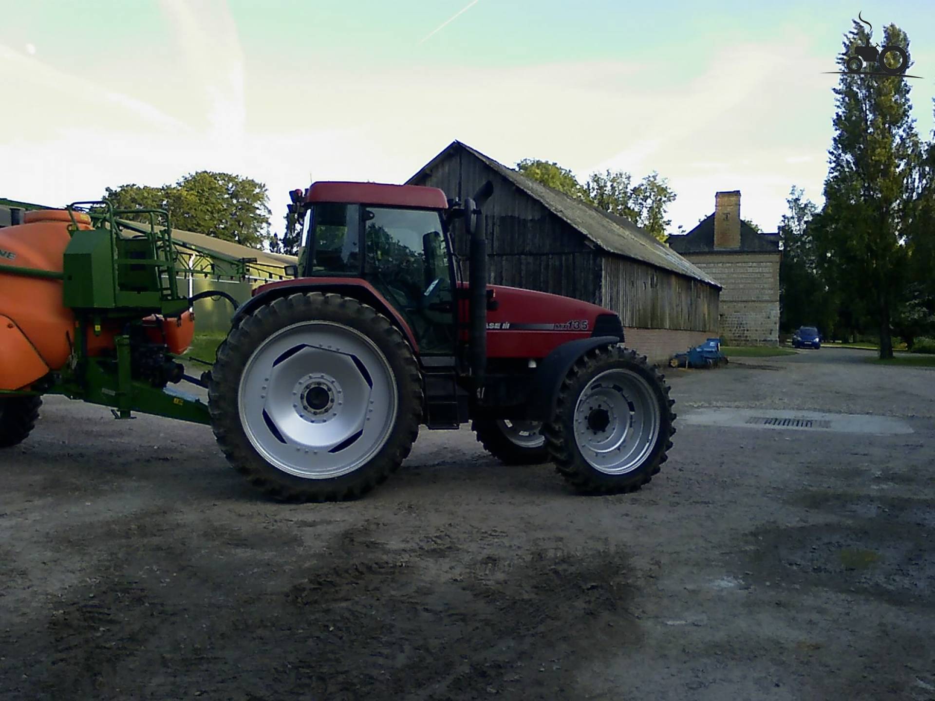 Foto Case MX 135 #136052