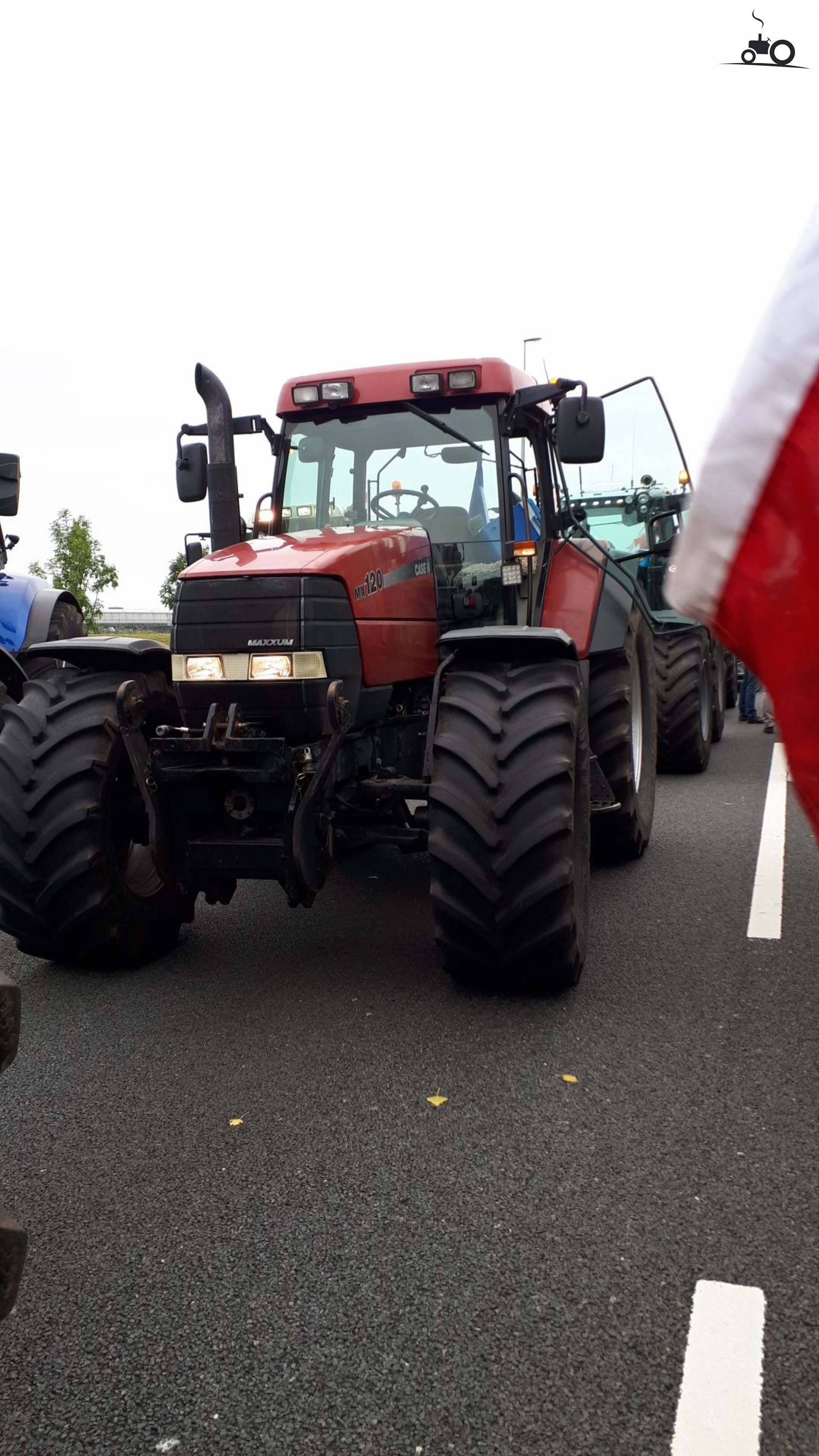 Foto Case MX 120 #1392504