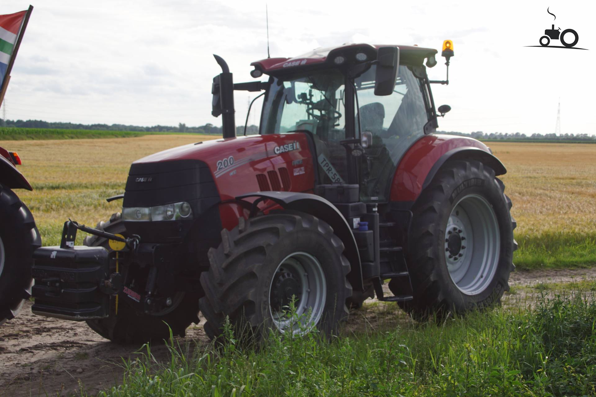 Foto Case MX 200 #1480219