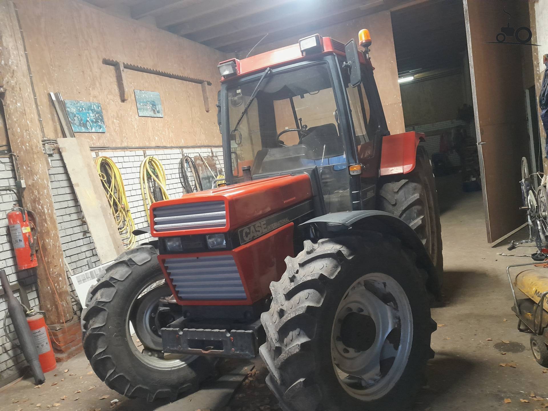 Case International 856 XL