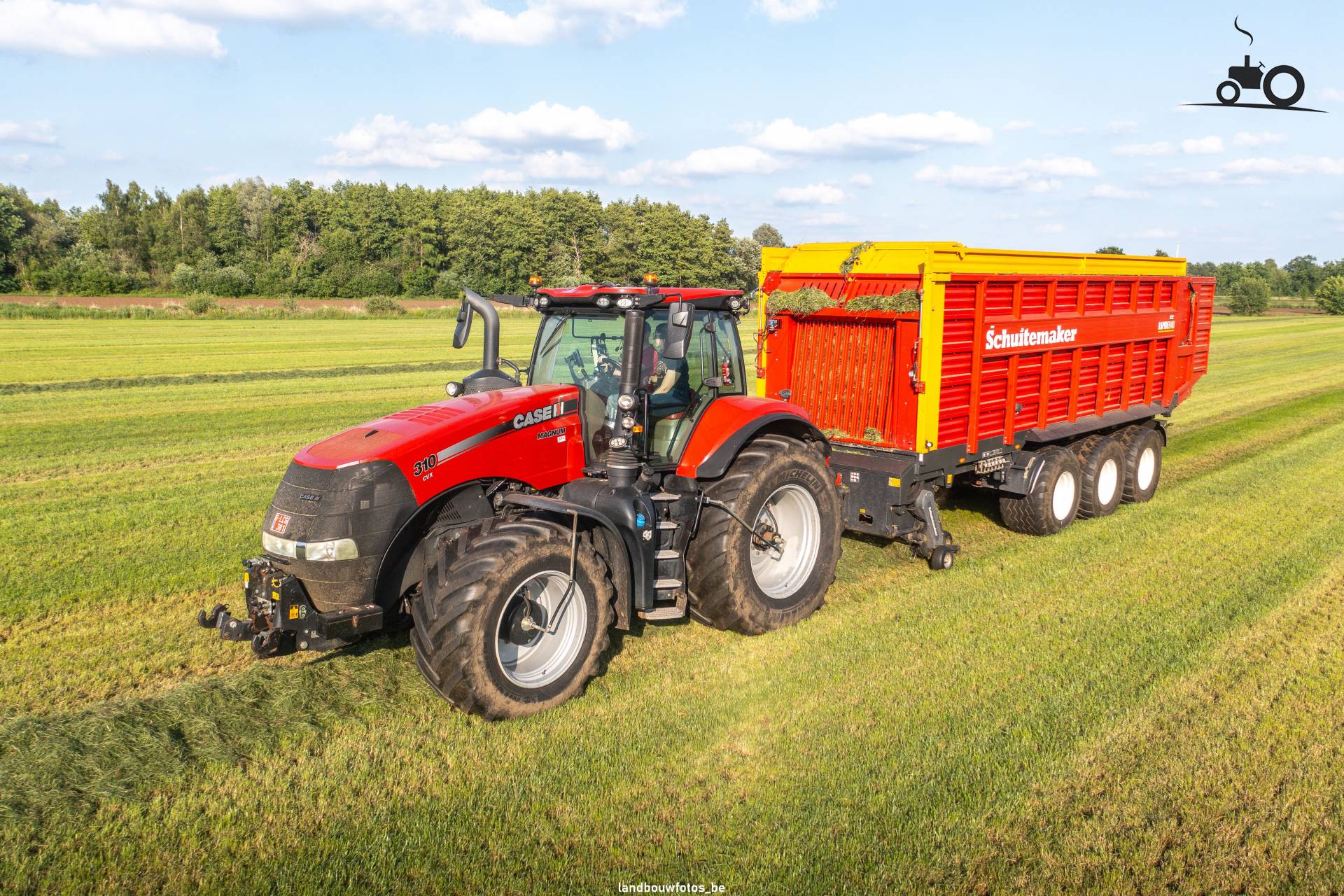 Case IH Magnum 310 + Schuitemaker Rapide 8400