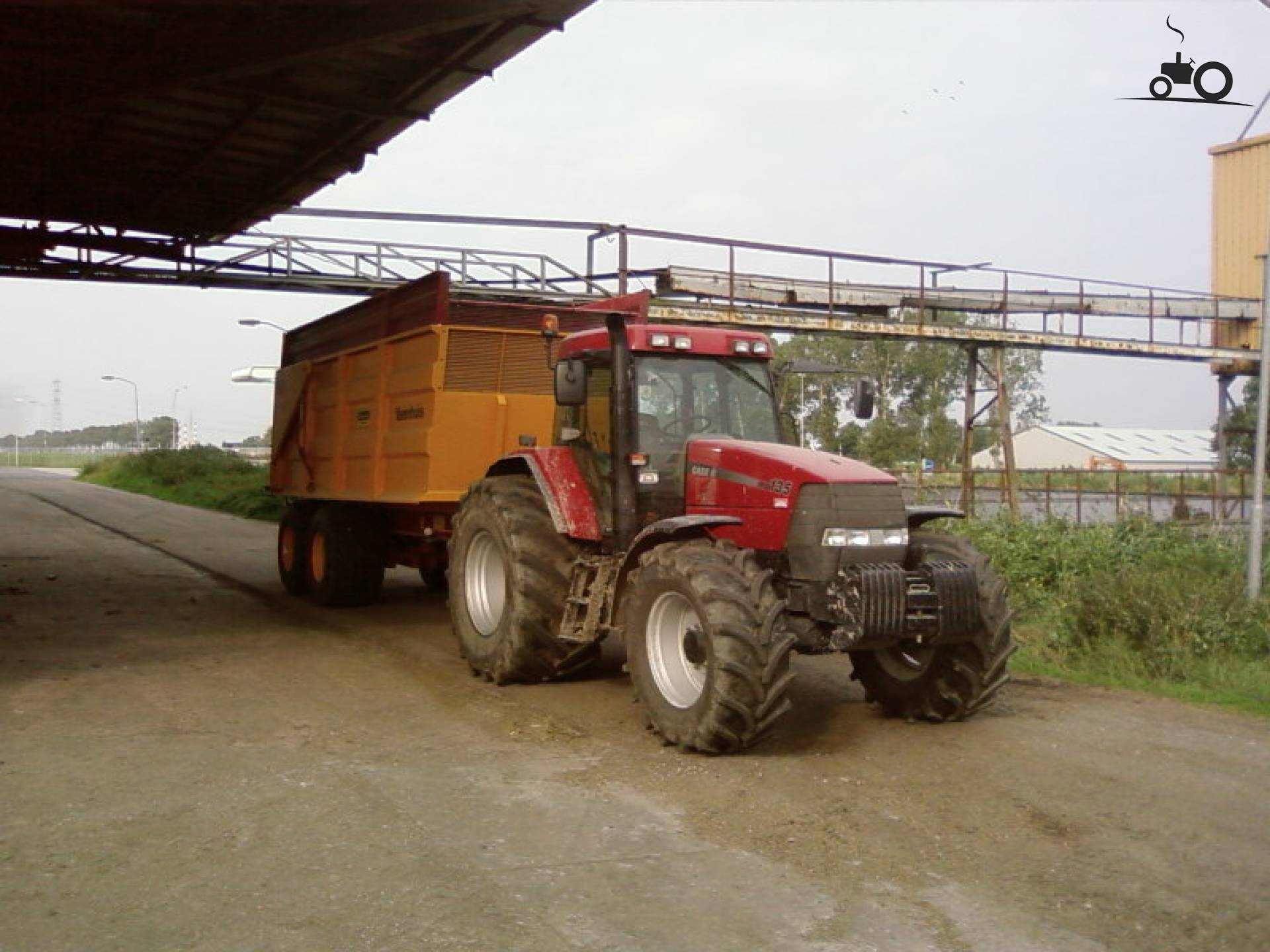 Foto Case MX 135 #196379