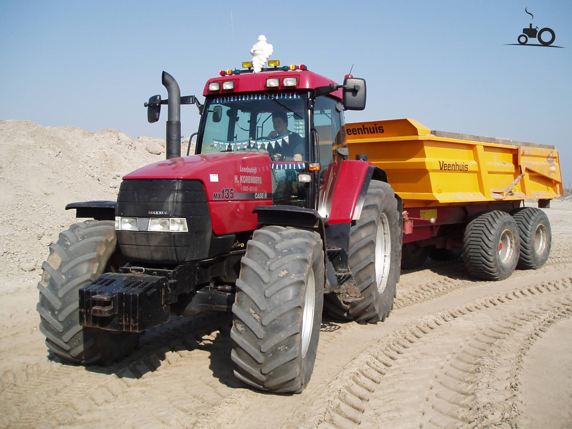 Foto Case MX 135 #44897