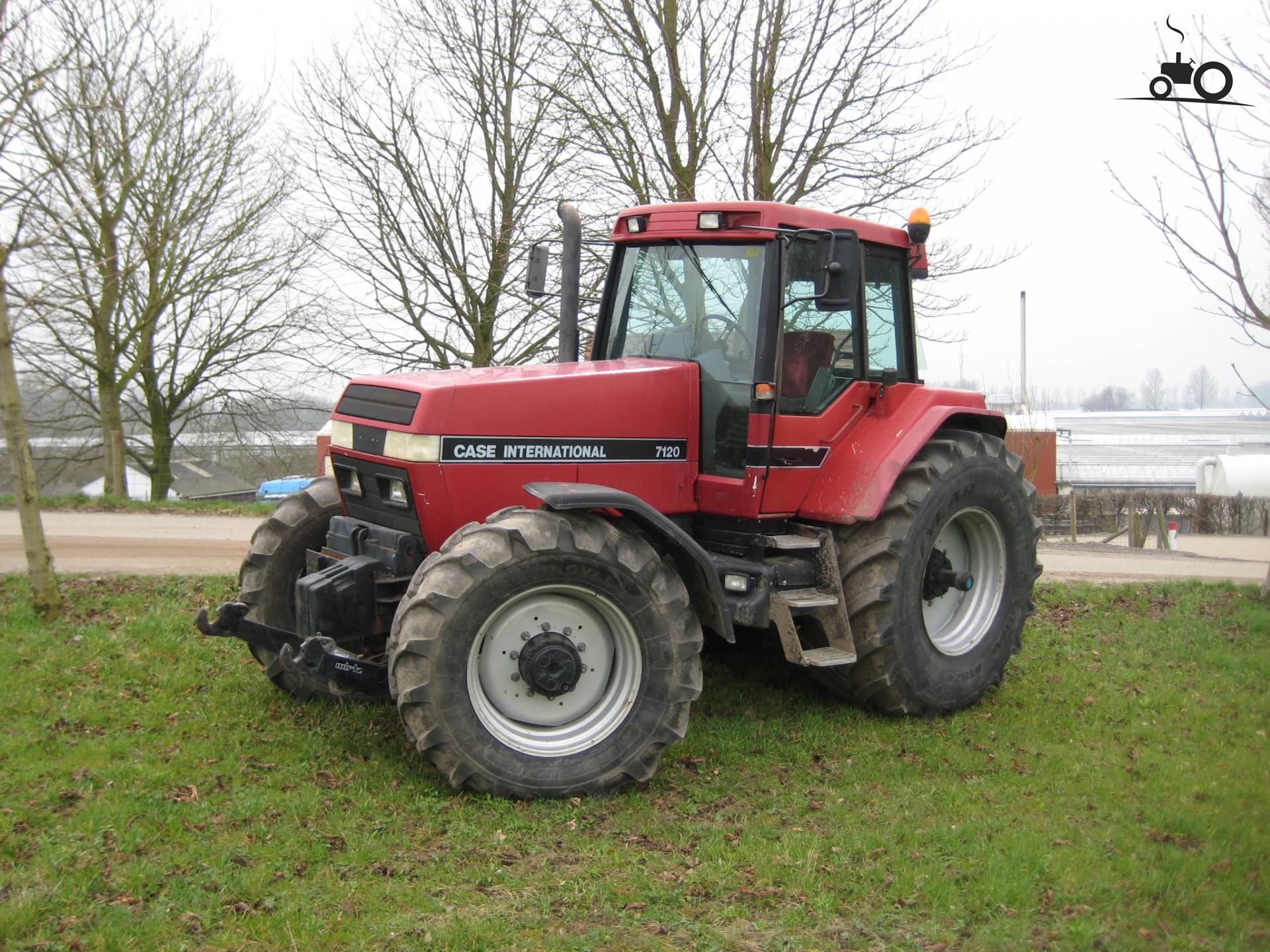 Foto Case International Magnum 7120 #463636