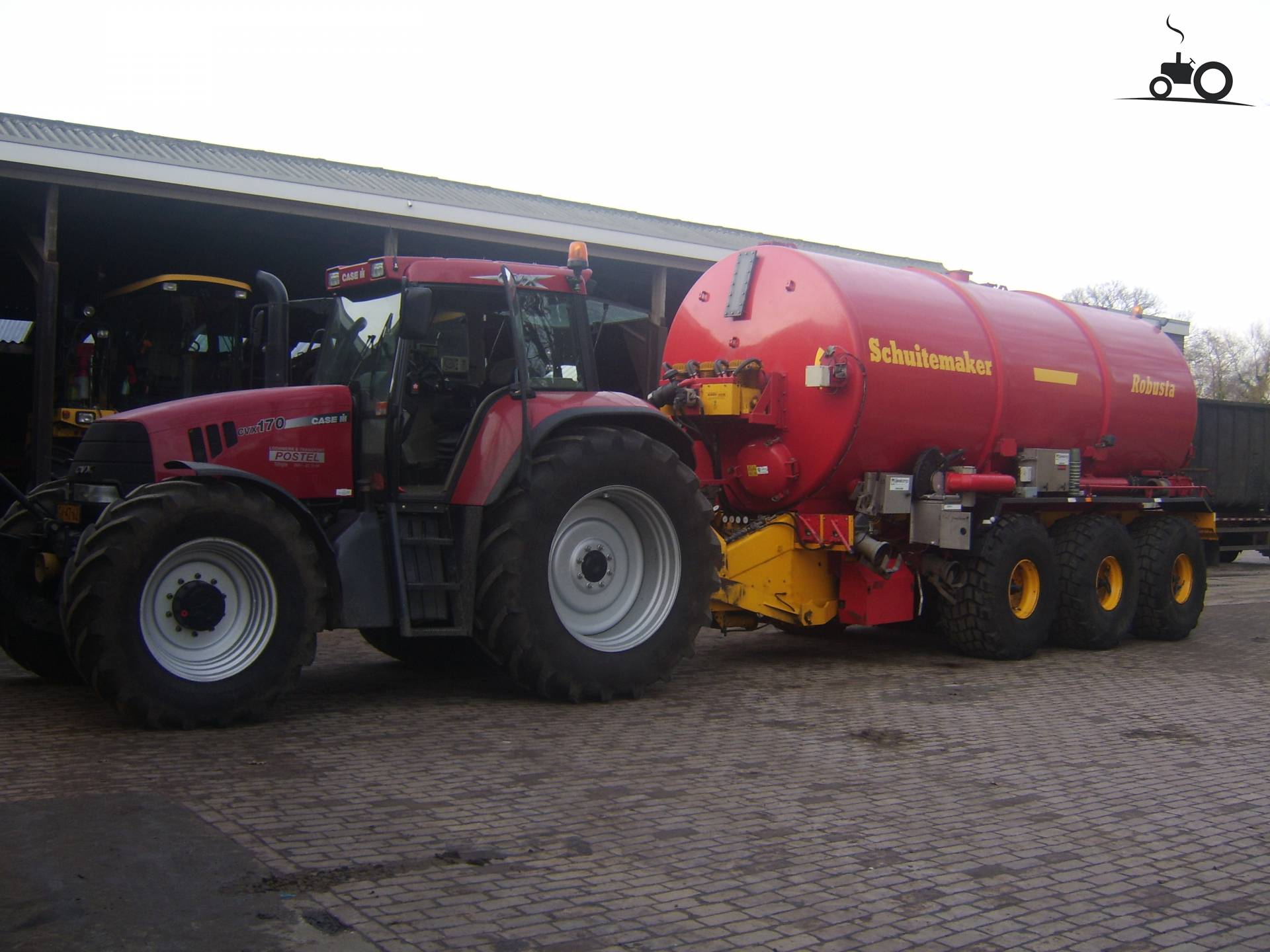 Foto Case CVX 170 van Postel