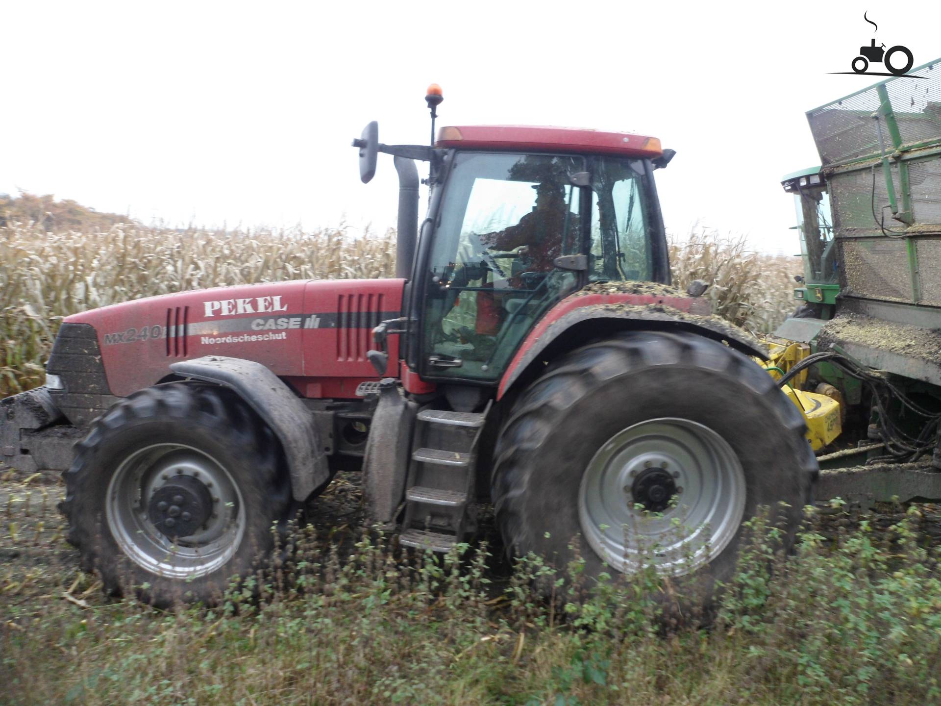 Foto Case IH MX 240 Magnum #720313