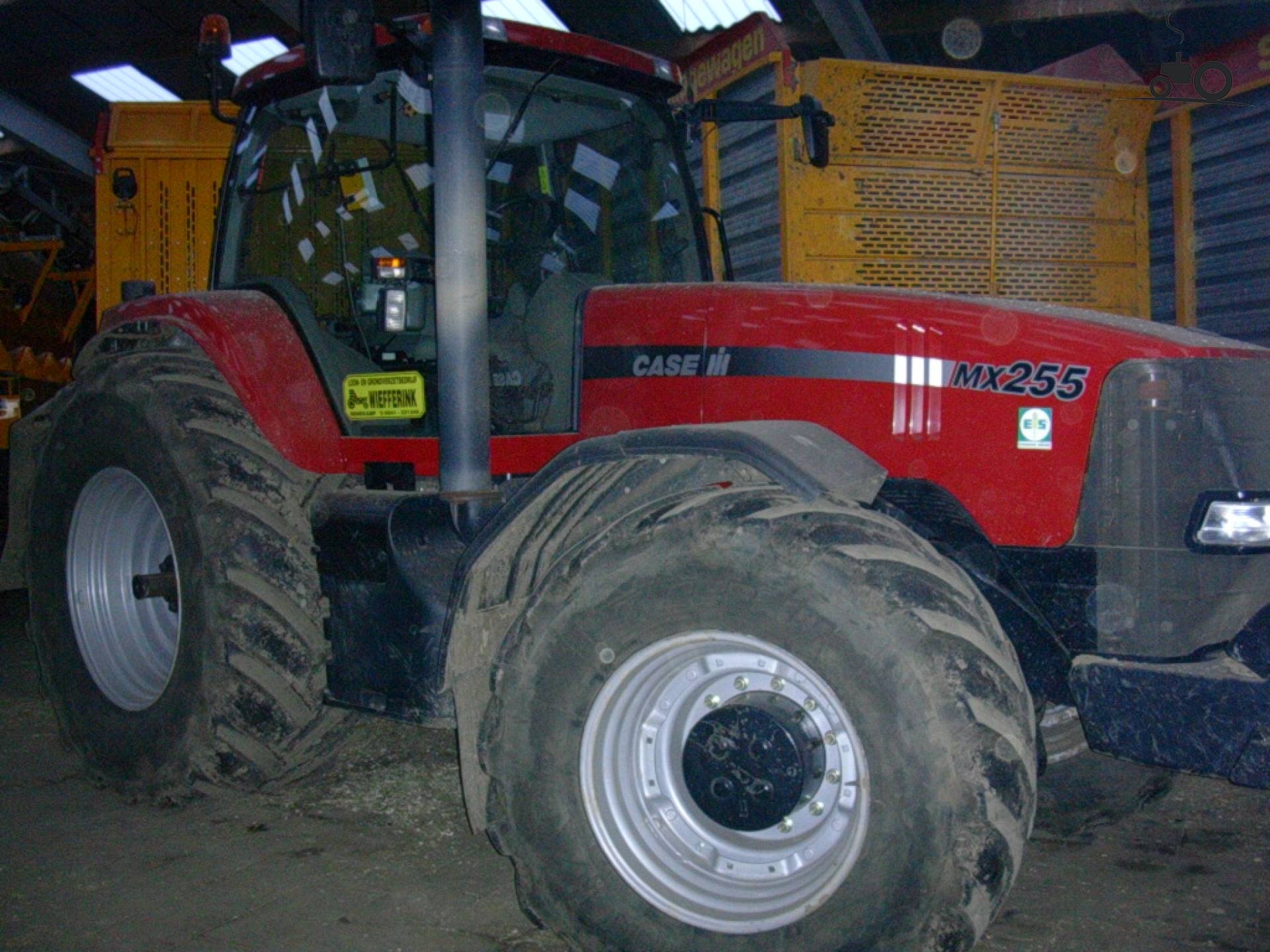 Foto Case IH MX 255 Magnum #84040