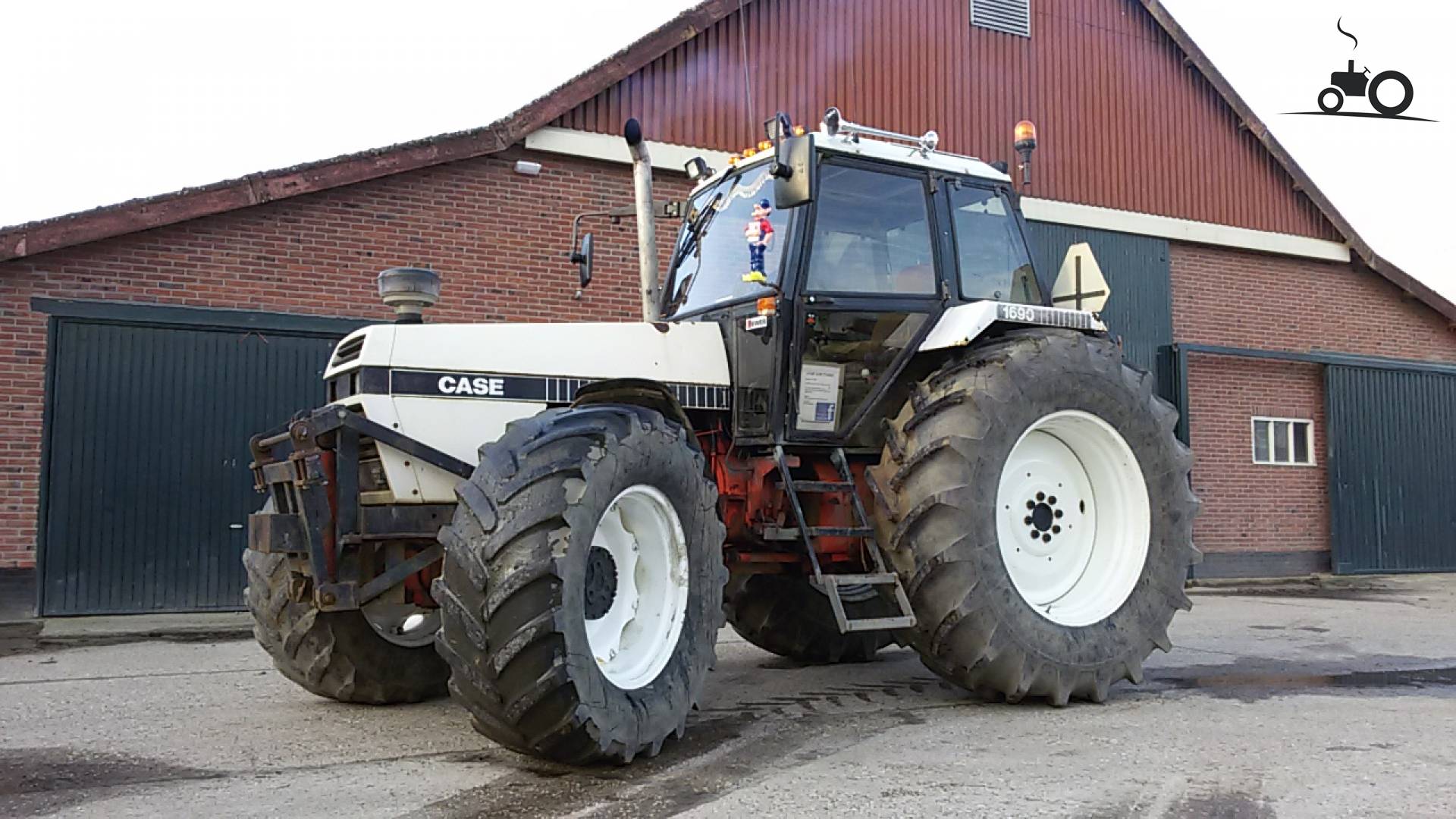 Case 1690 Fanclub - Specificaties, Foto's, Reviews & Forum