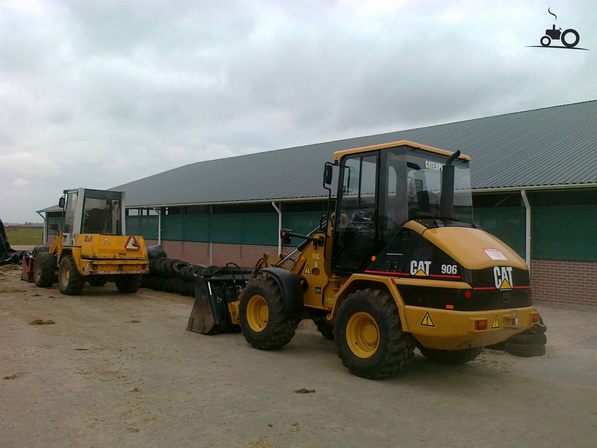 Foto Cat 906 #460371