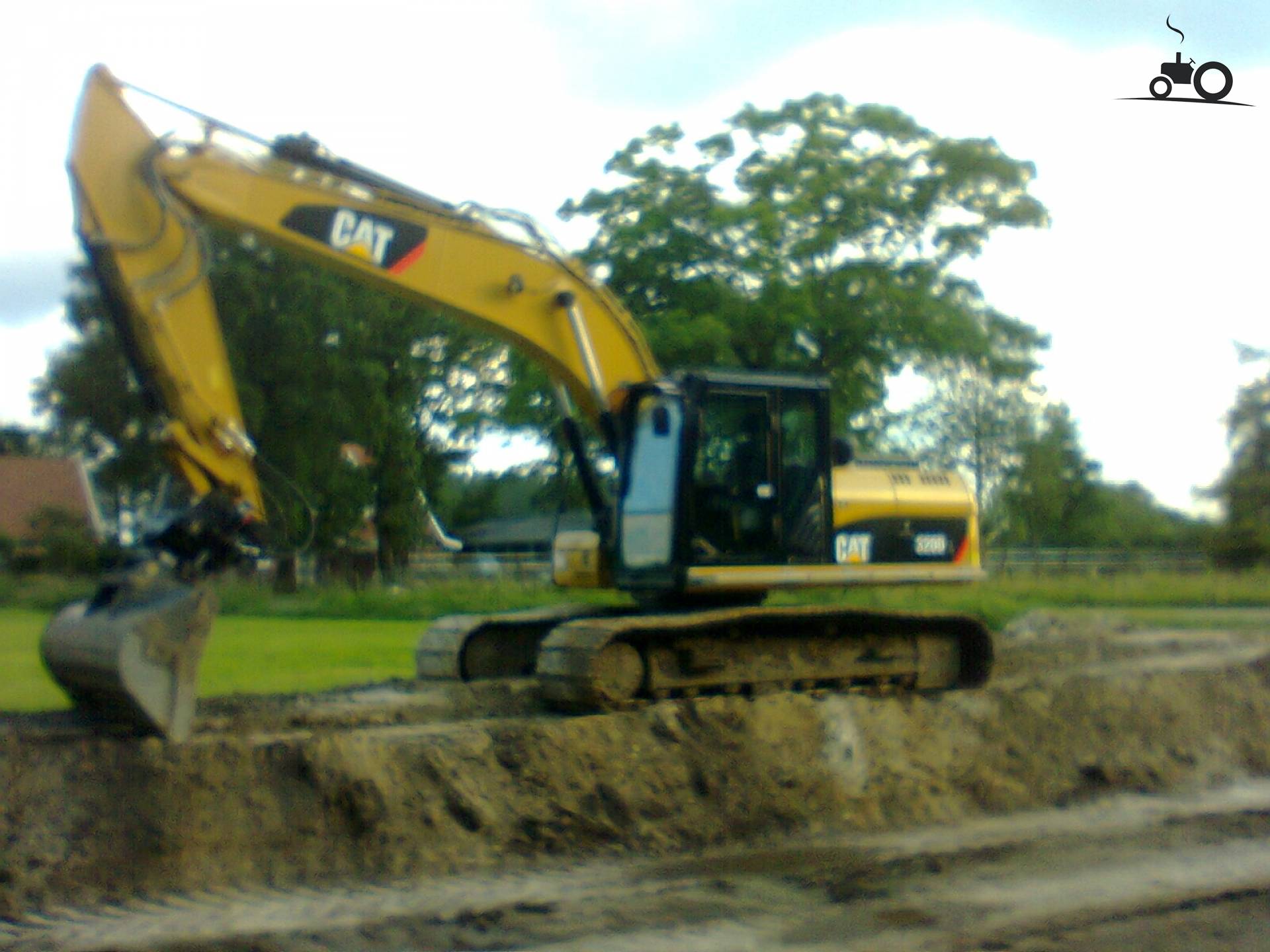 Cat 320D - Laatste Updates, Foto's & Video's - Pagina 1