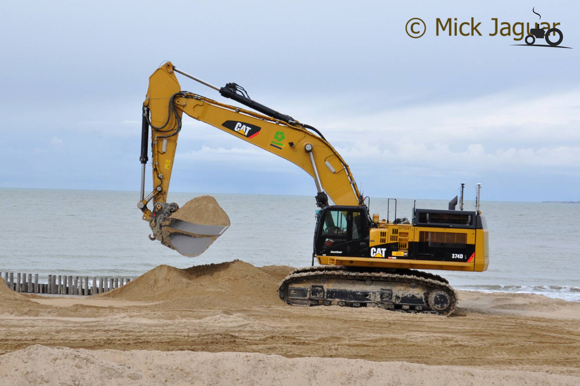 Foto Cat 374 D LN #847140