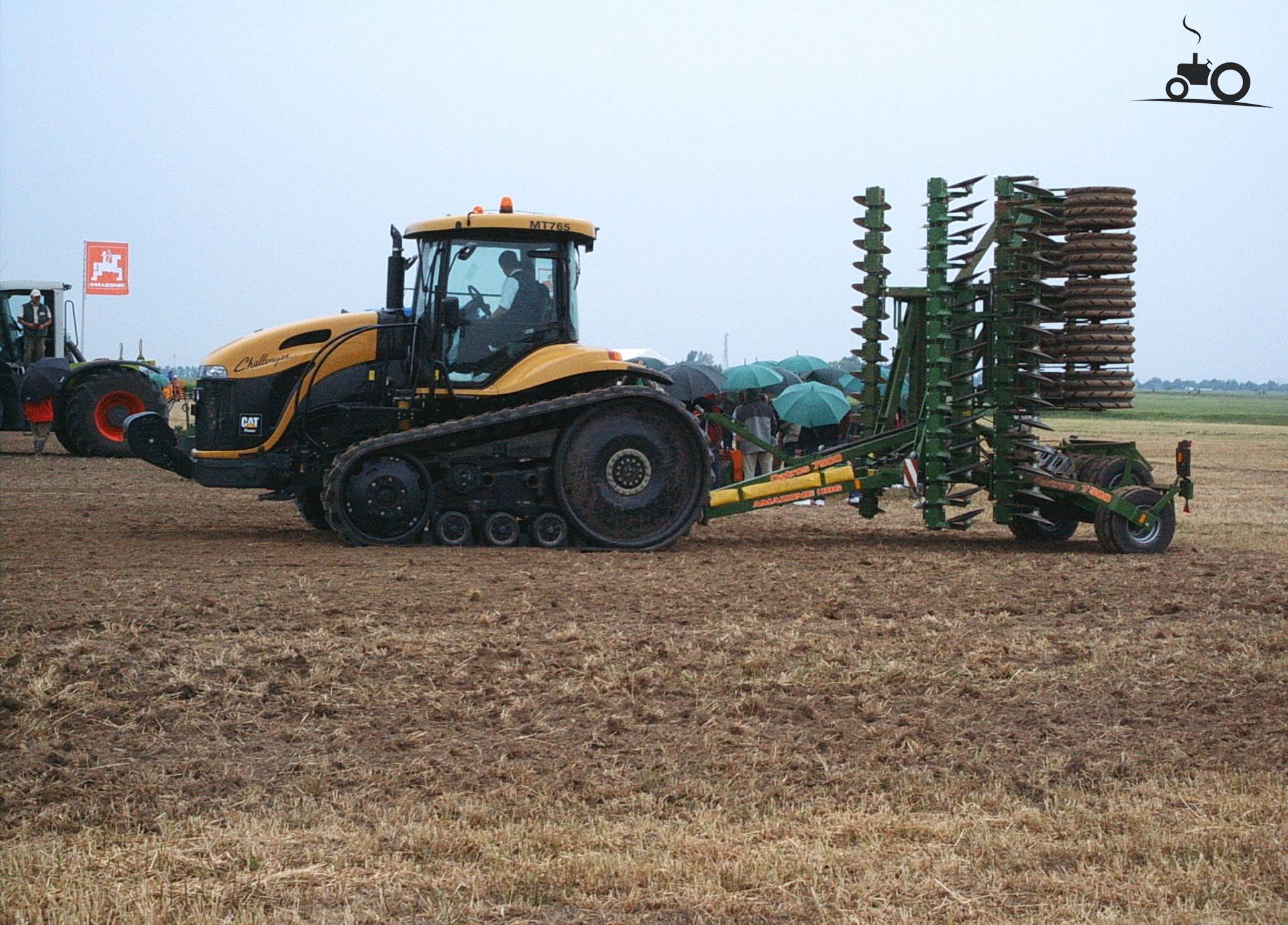 Foto Challenger MT 765 #12441