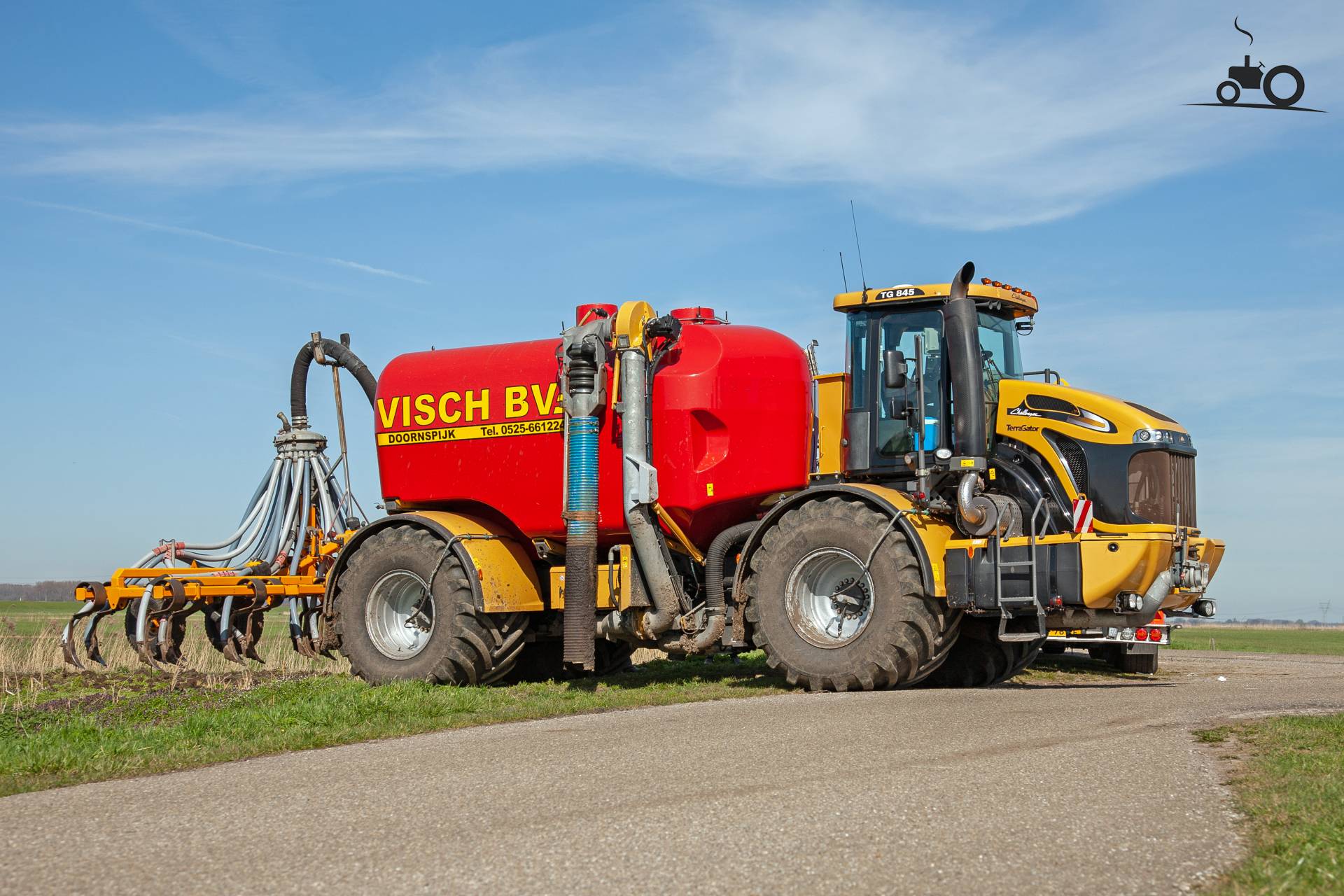 Challenger Terra Gator 845