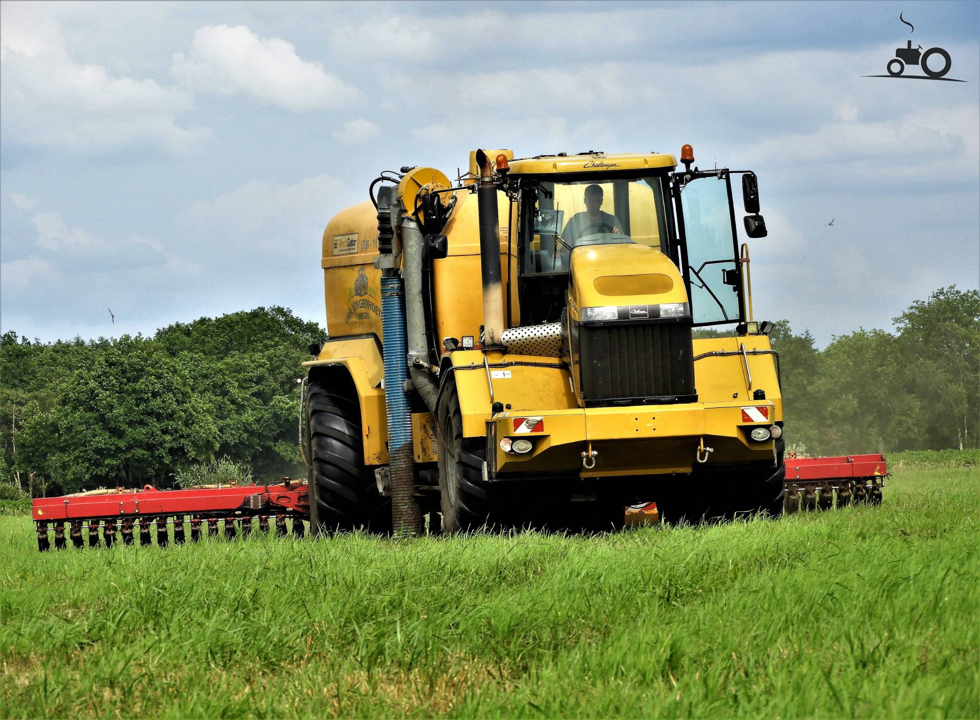 Challenger Terra Gator 2244