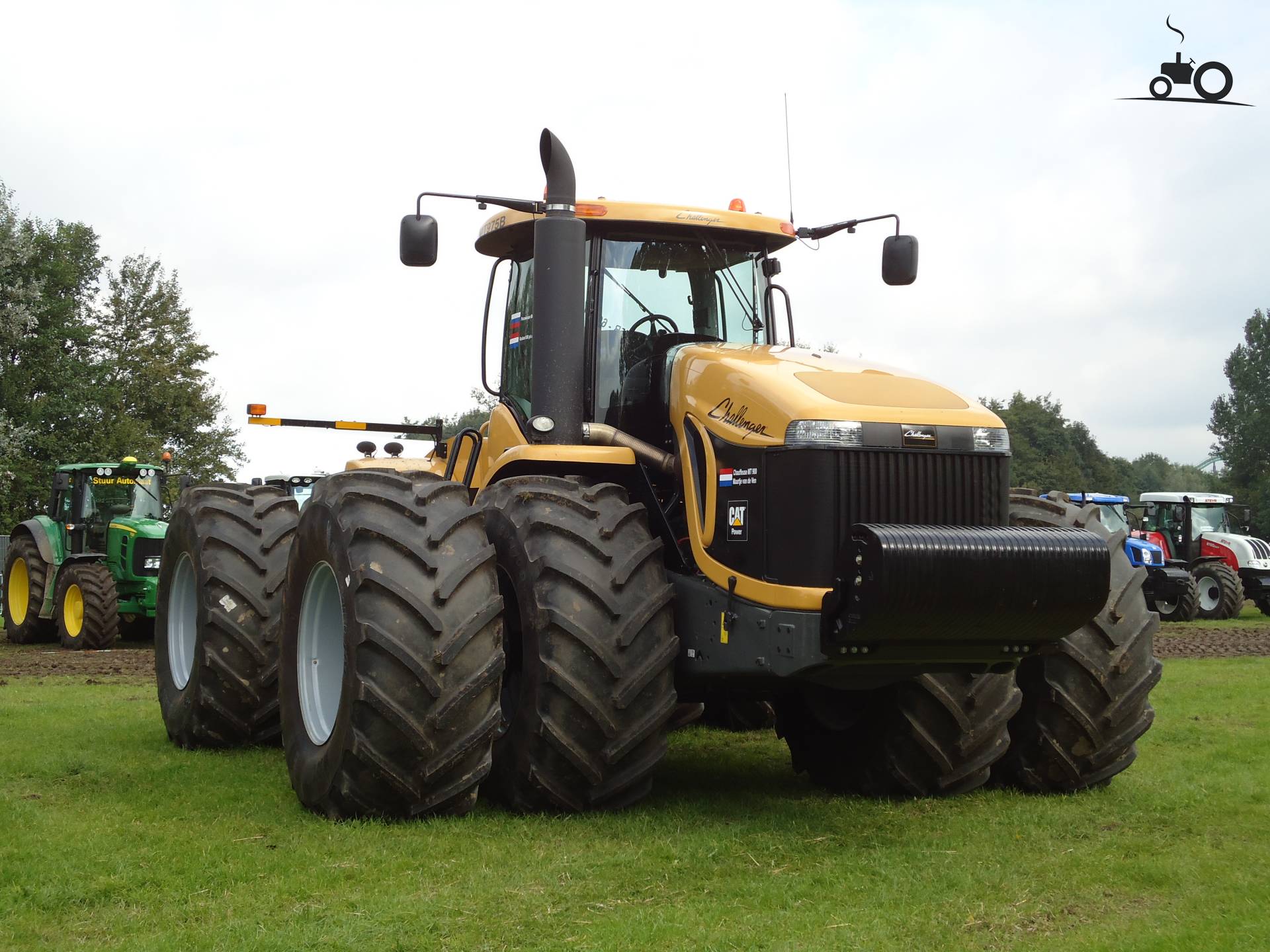 Foto Challenger MT 975 B #399297