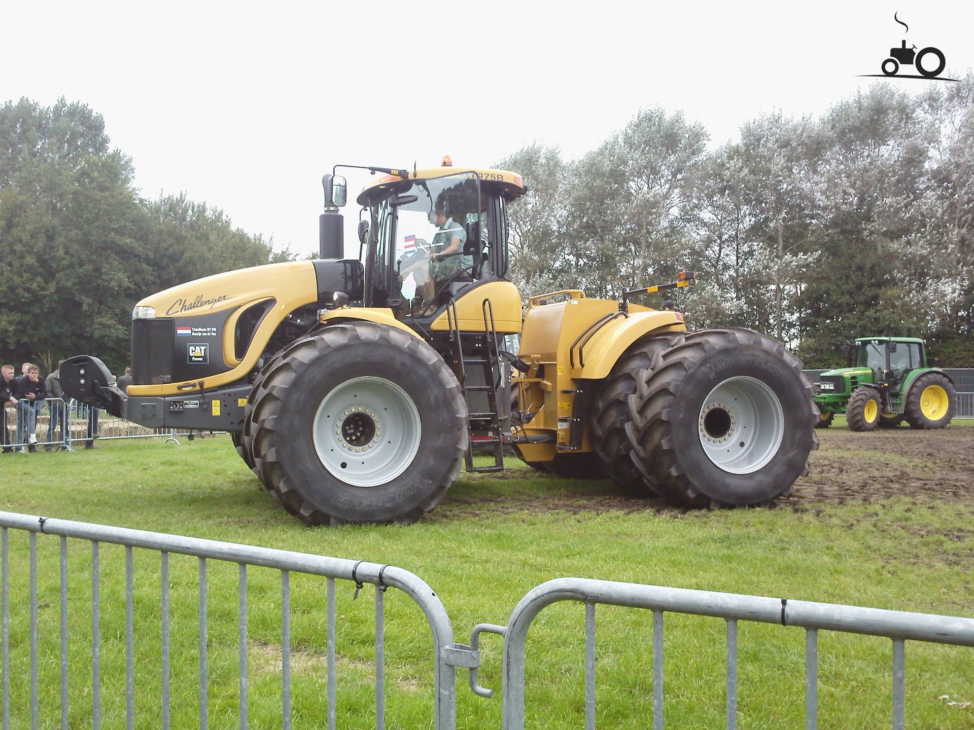 Challenger MT 975 B - United Kingdom - Tractor picture #594508