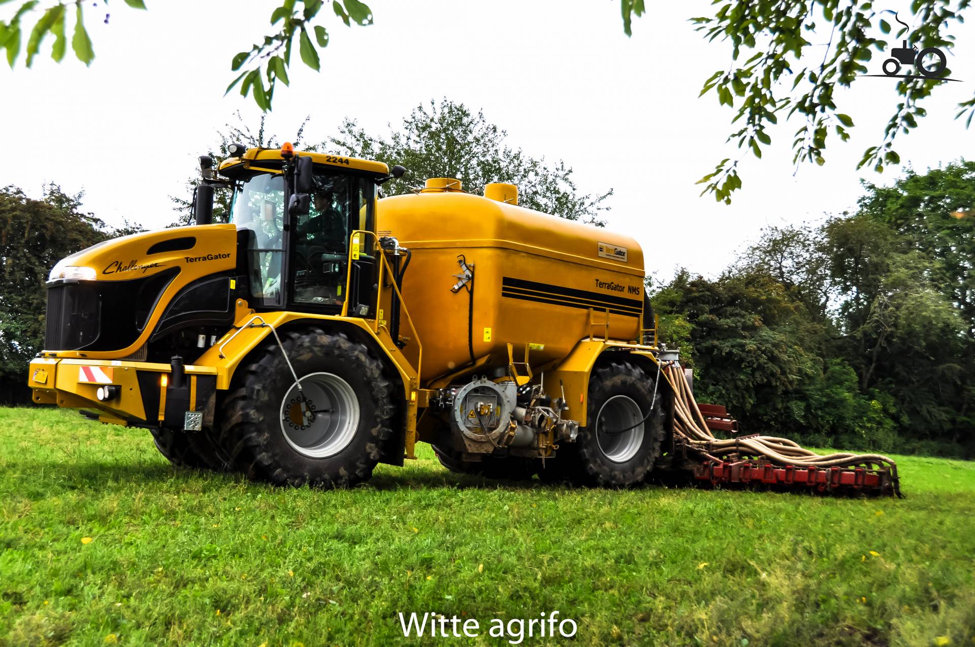 Challenger Terra Gator 2244