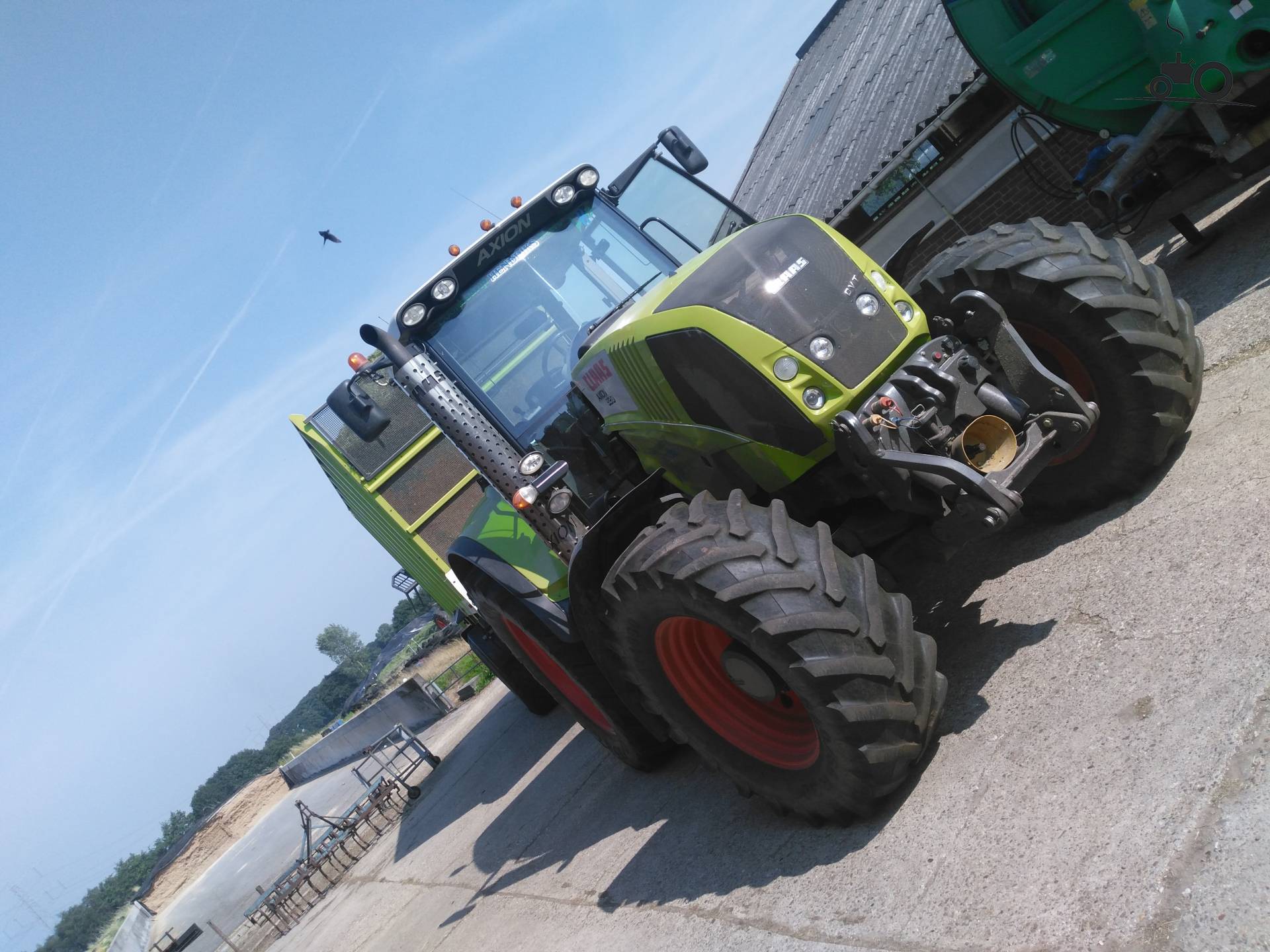 Foto Claas Axion 820 #1170511
