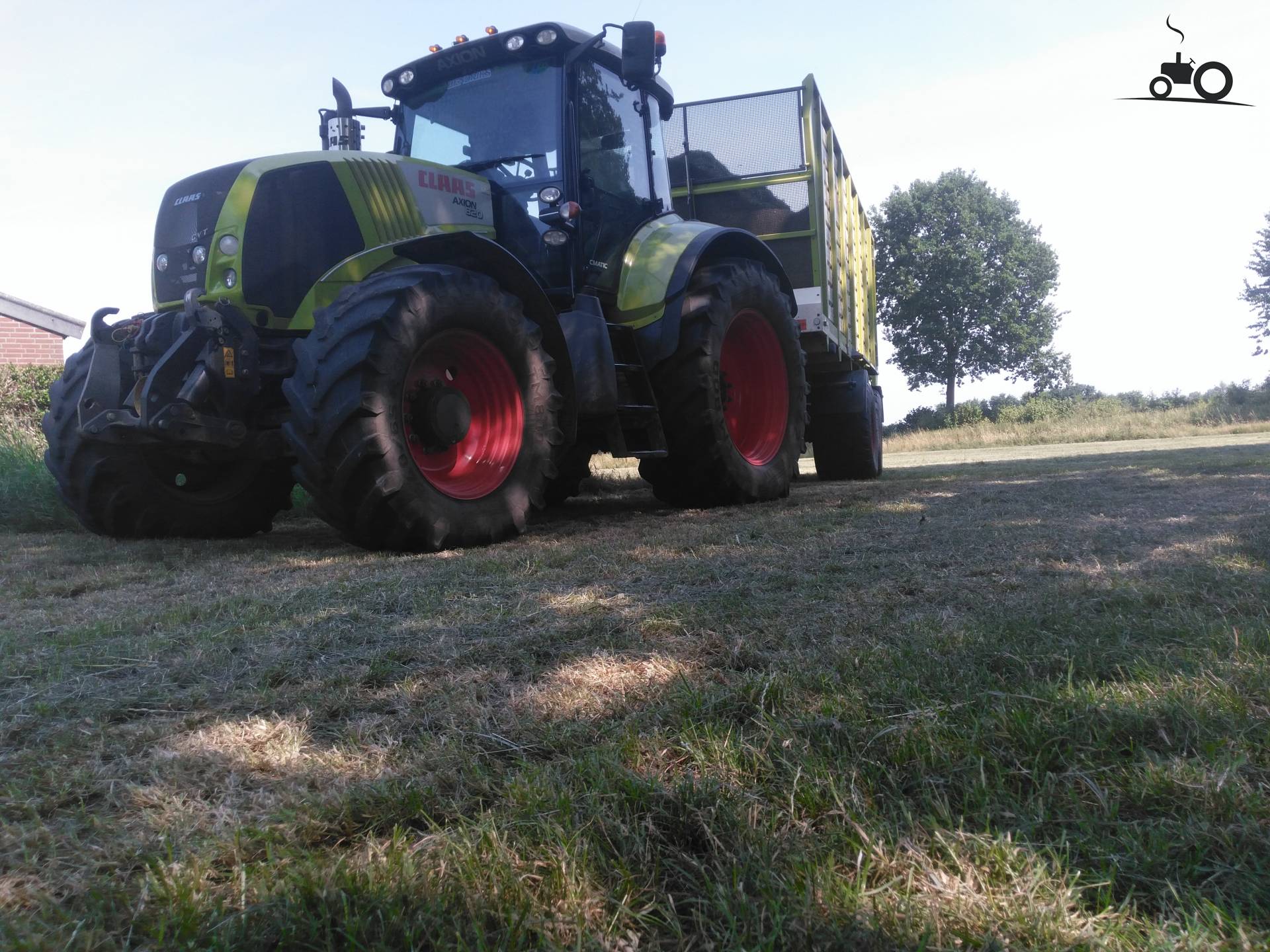 Foto Claas Axion 820 #1170514