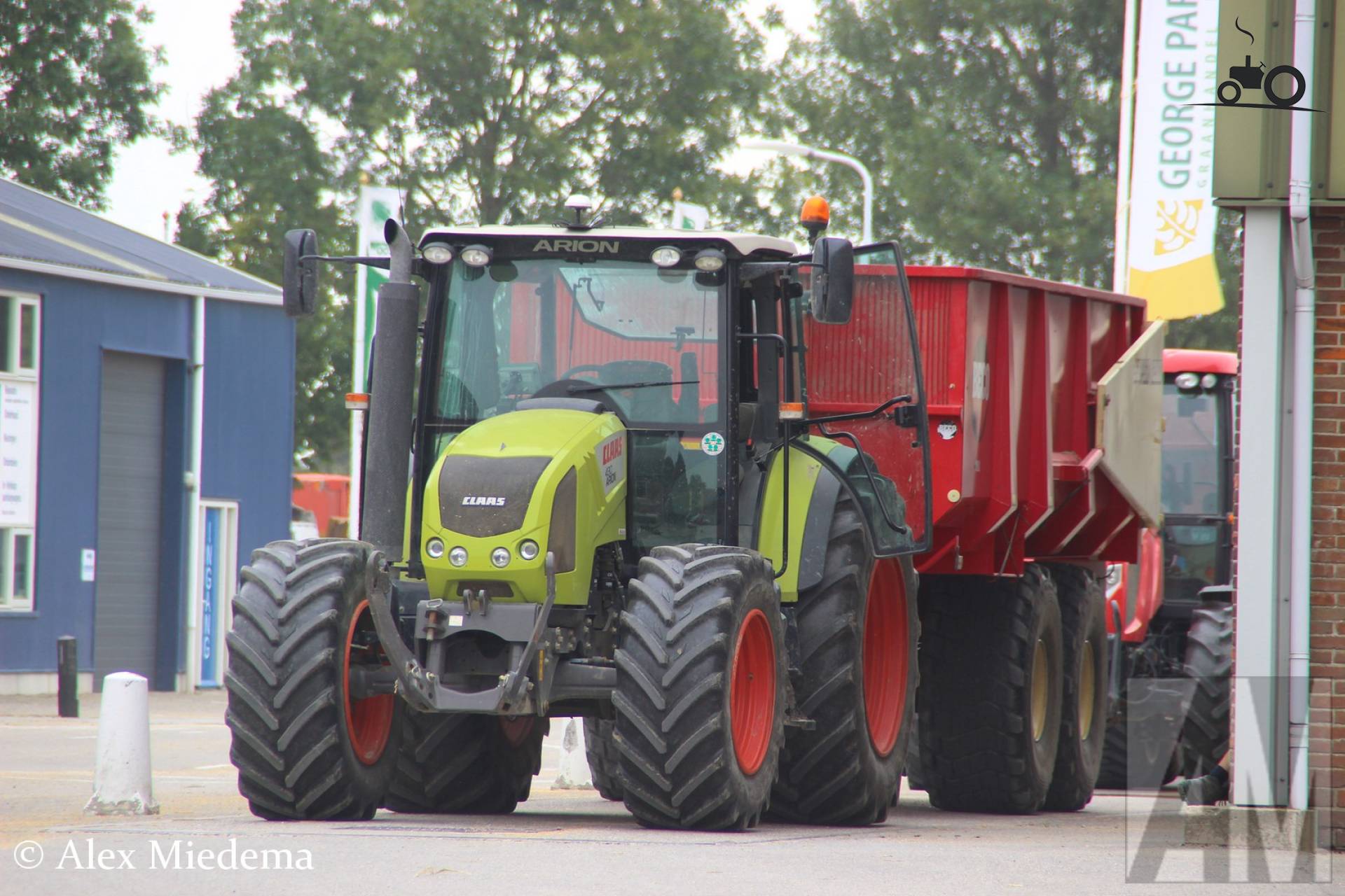 Claas Arion 430