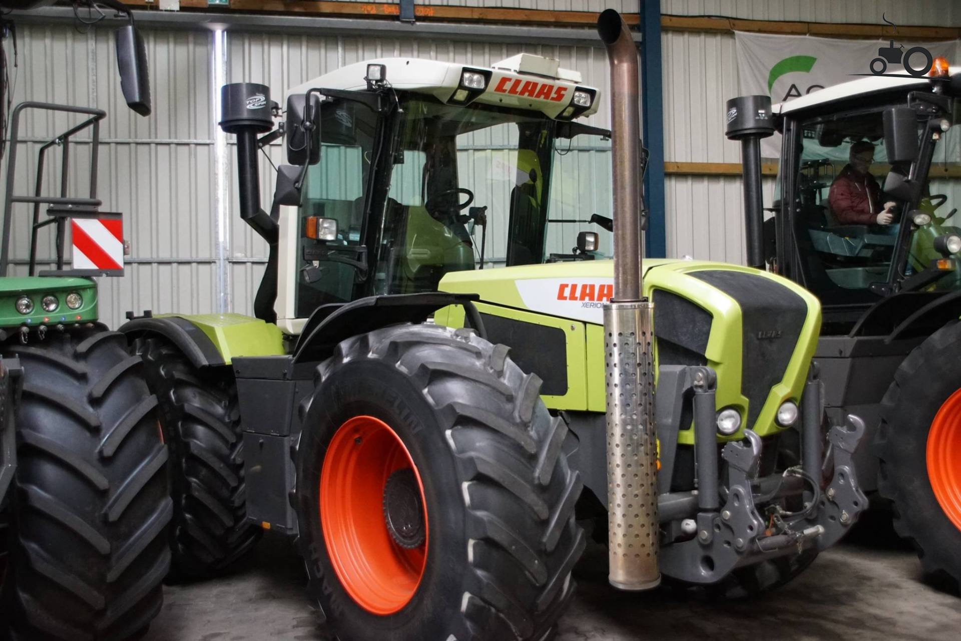 Foto Claas Xerion 3300 VC #1220989
