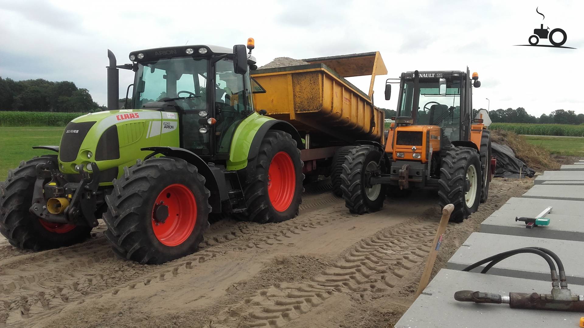 Foto Claas Arion 620 #1240477
