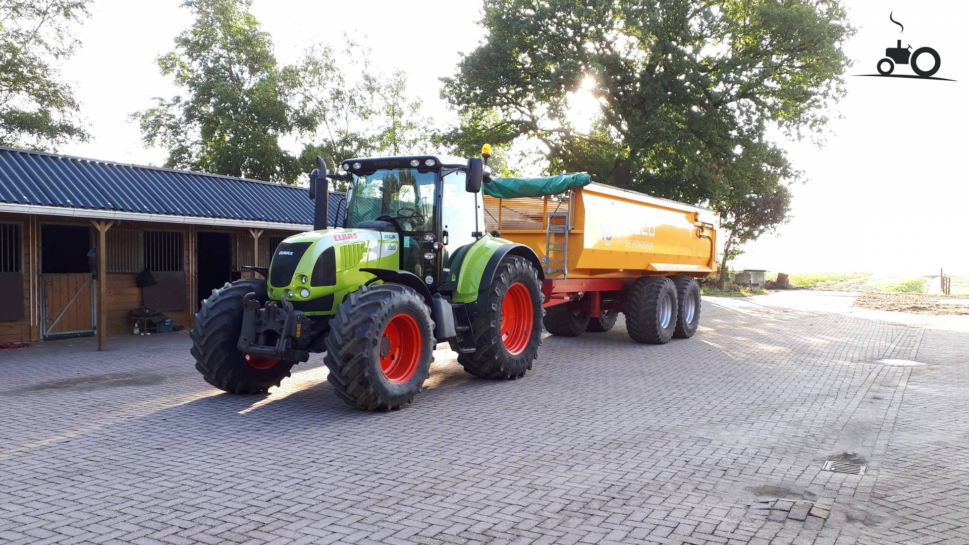 Claas Arion 620