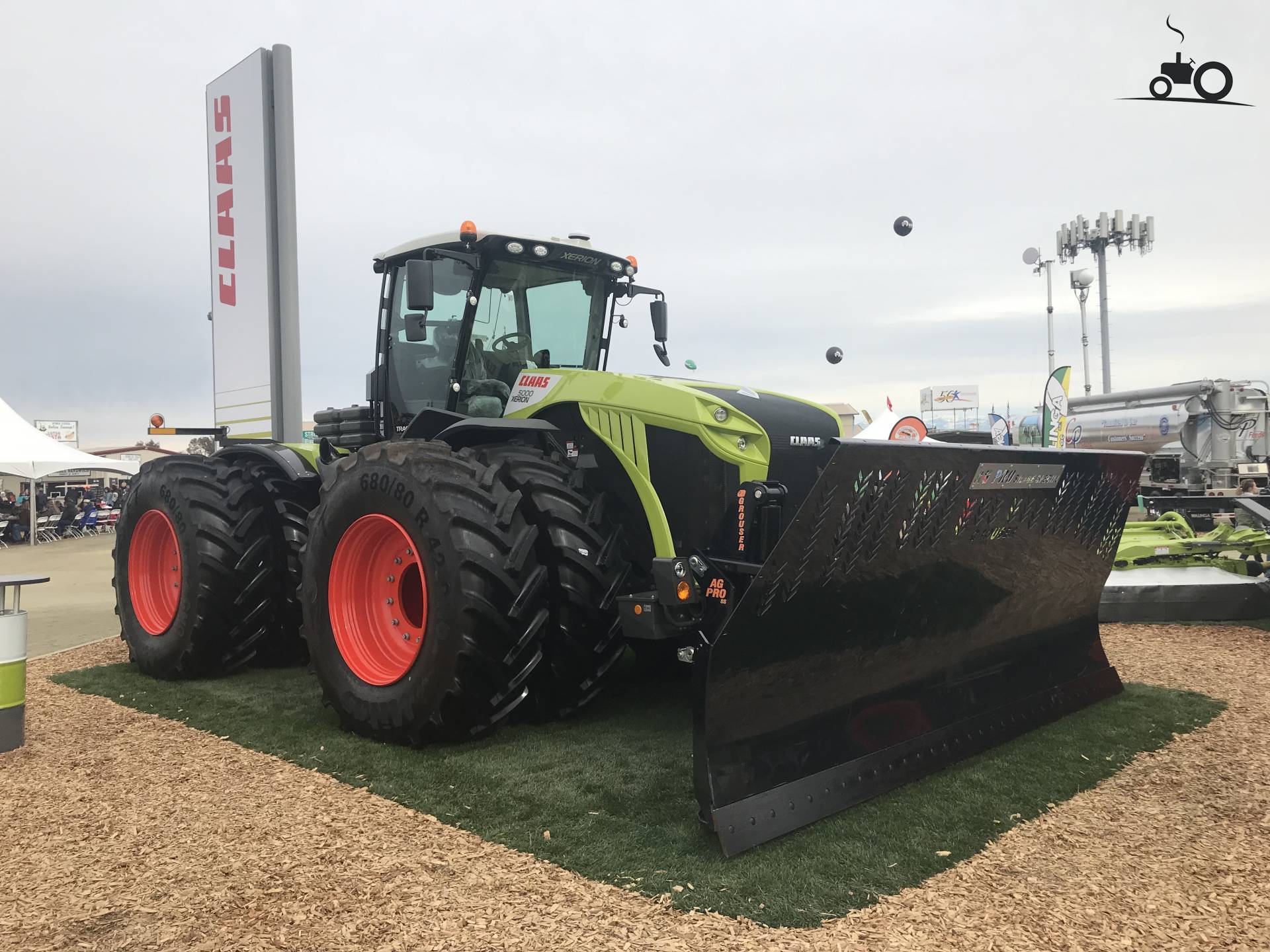Foto Claas Xerion 5000 #1276560