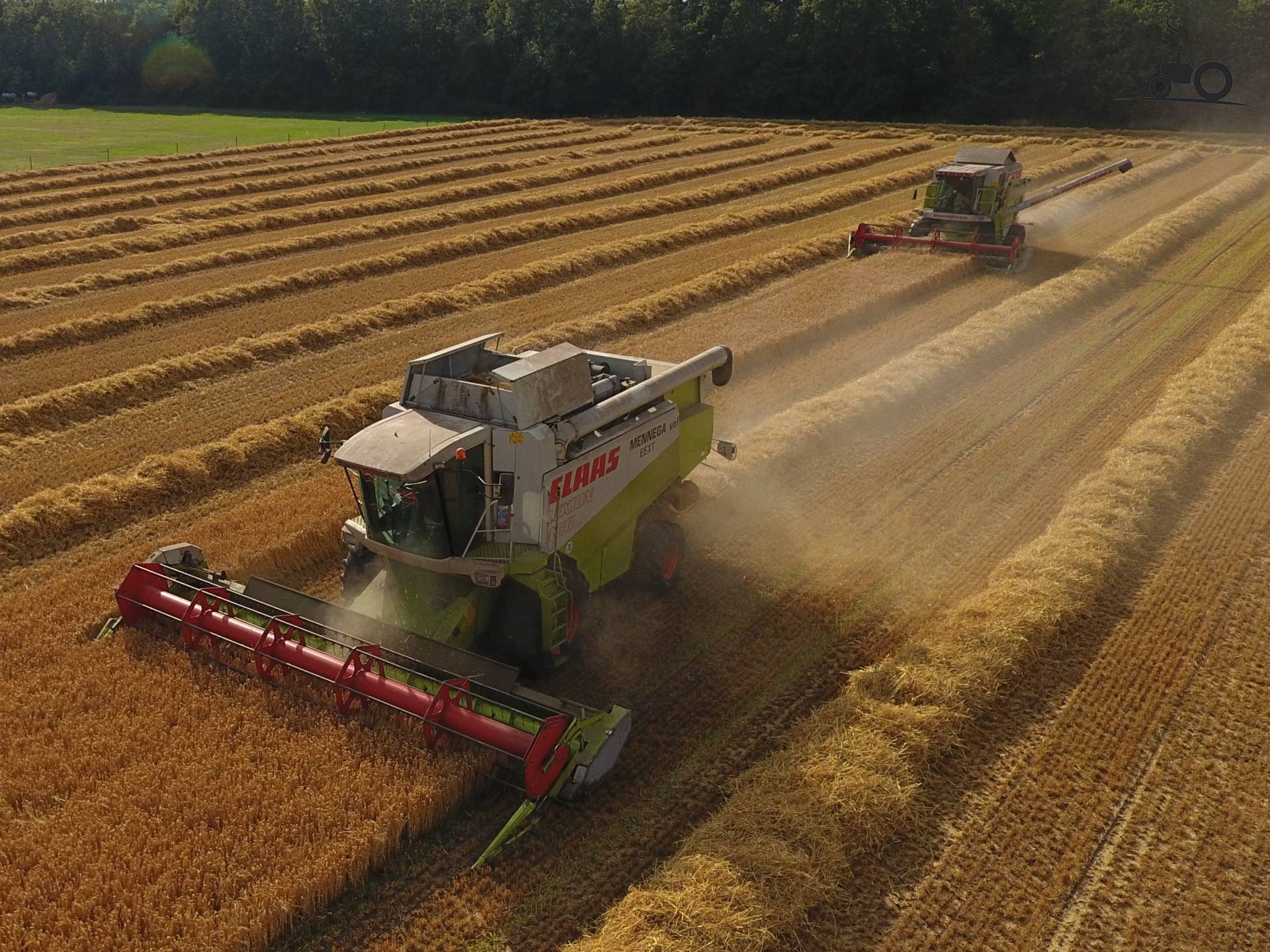 Foto Claas Combine van Loonbedrijf Mennega Eext