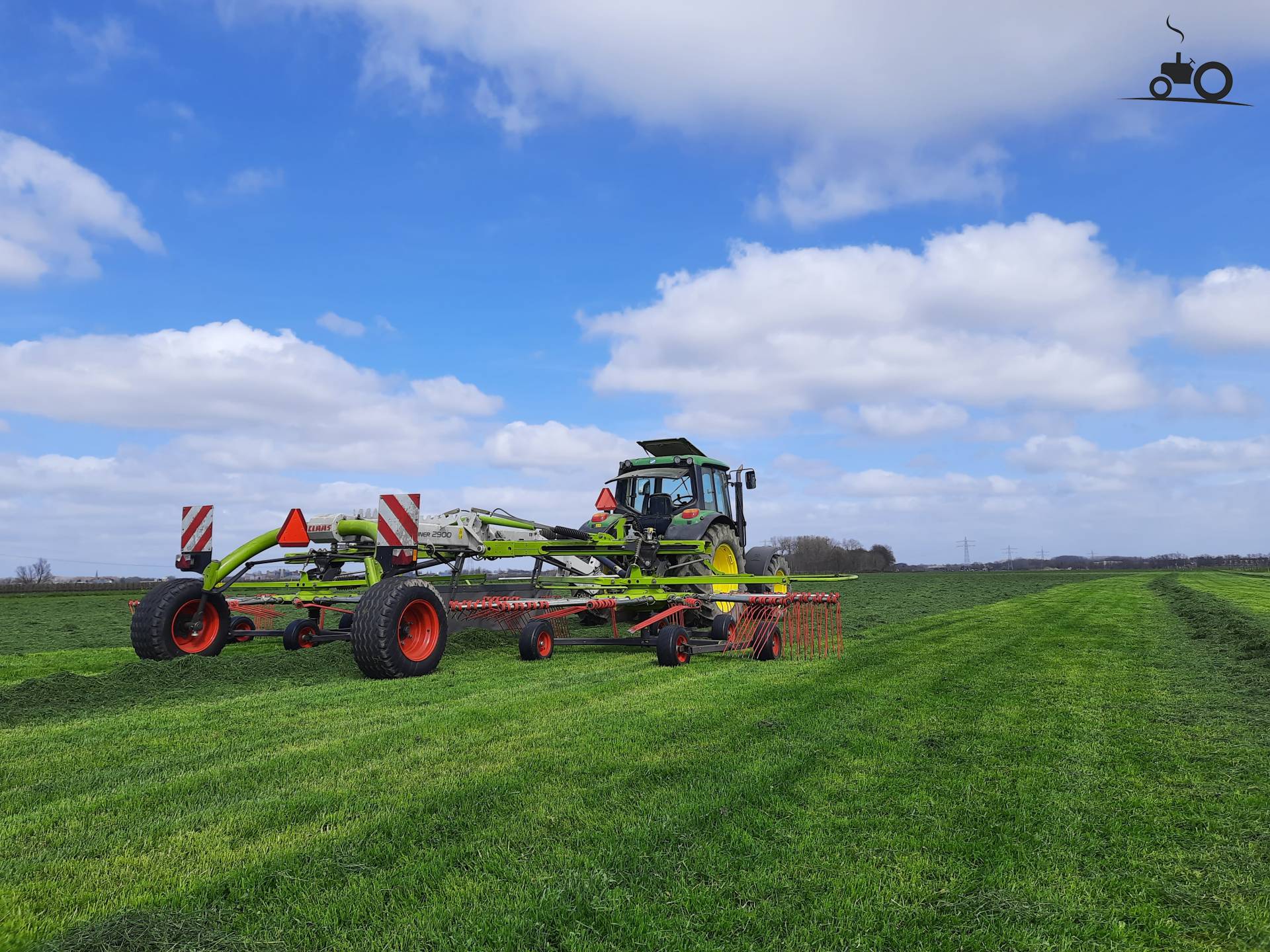 Foto Claas Liner 2900 #1409623