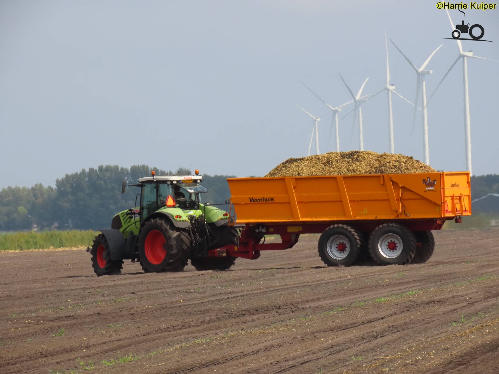 Foto Claas Axion 820 #1444342