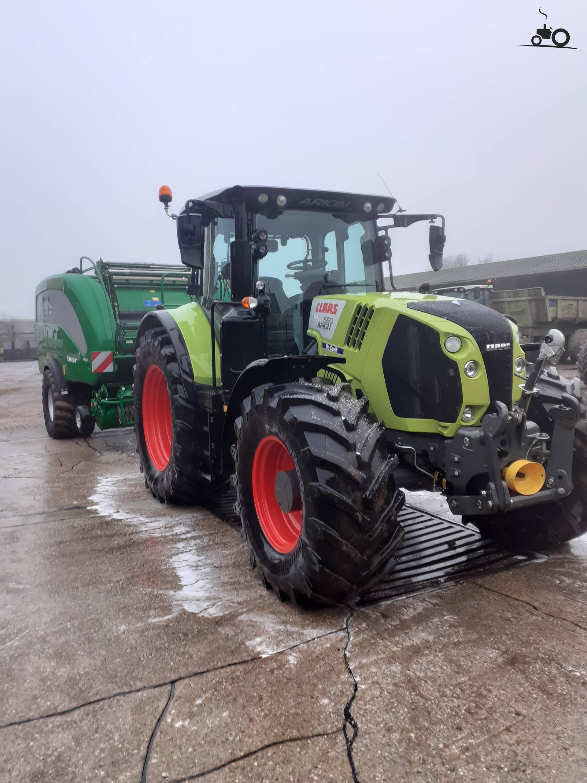 Foto Claas Arion 660 #1449409