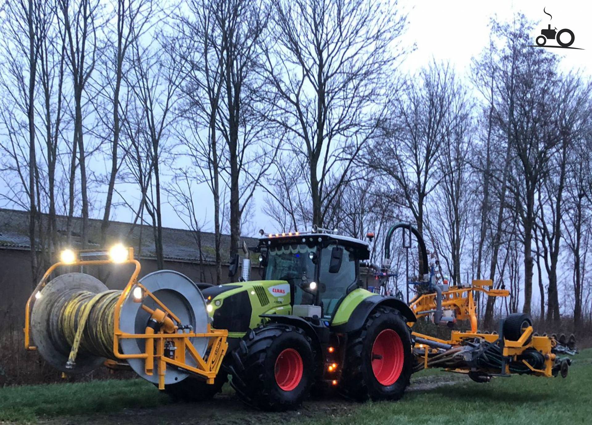 Foto Claas Axion 810 #1457567