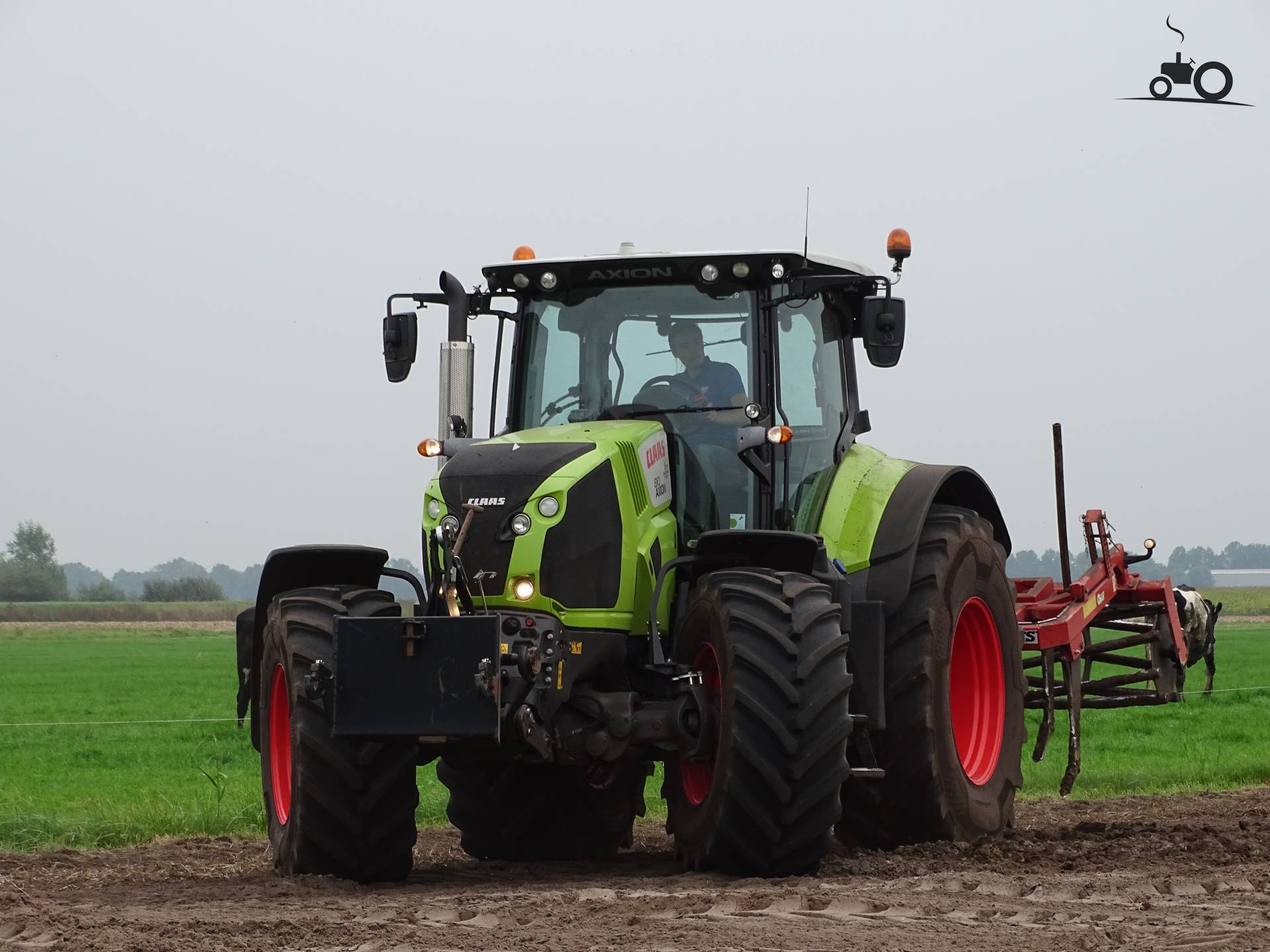 Foto Claas Axion 810 #1458771