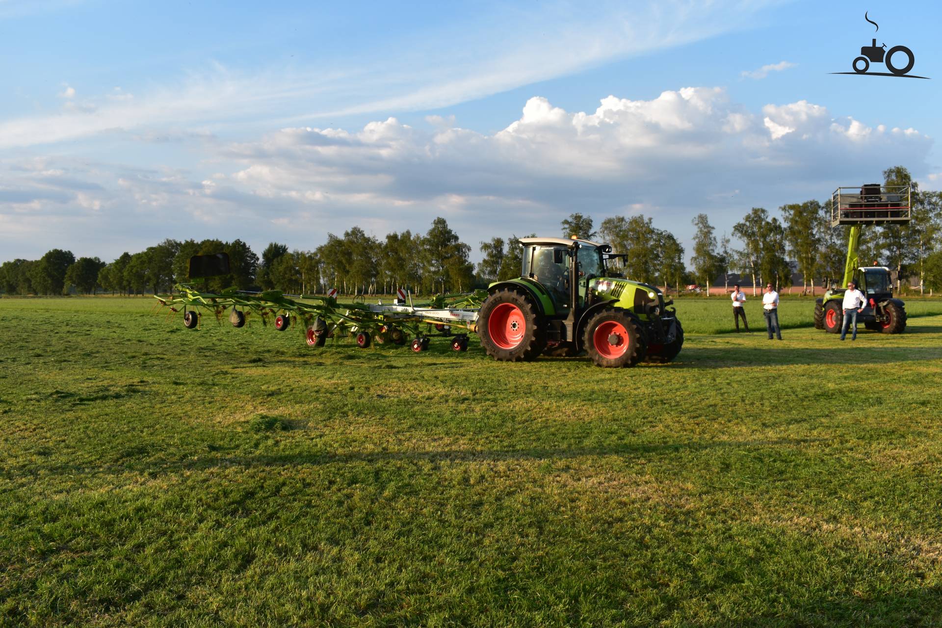 Foto Claas Arion 460 #1480655