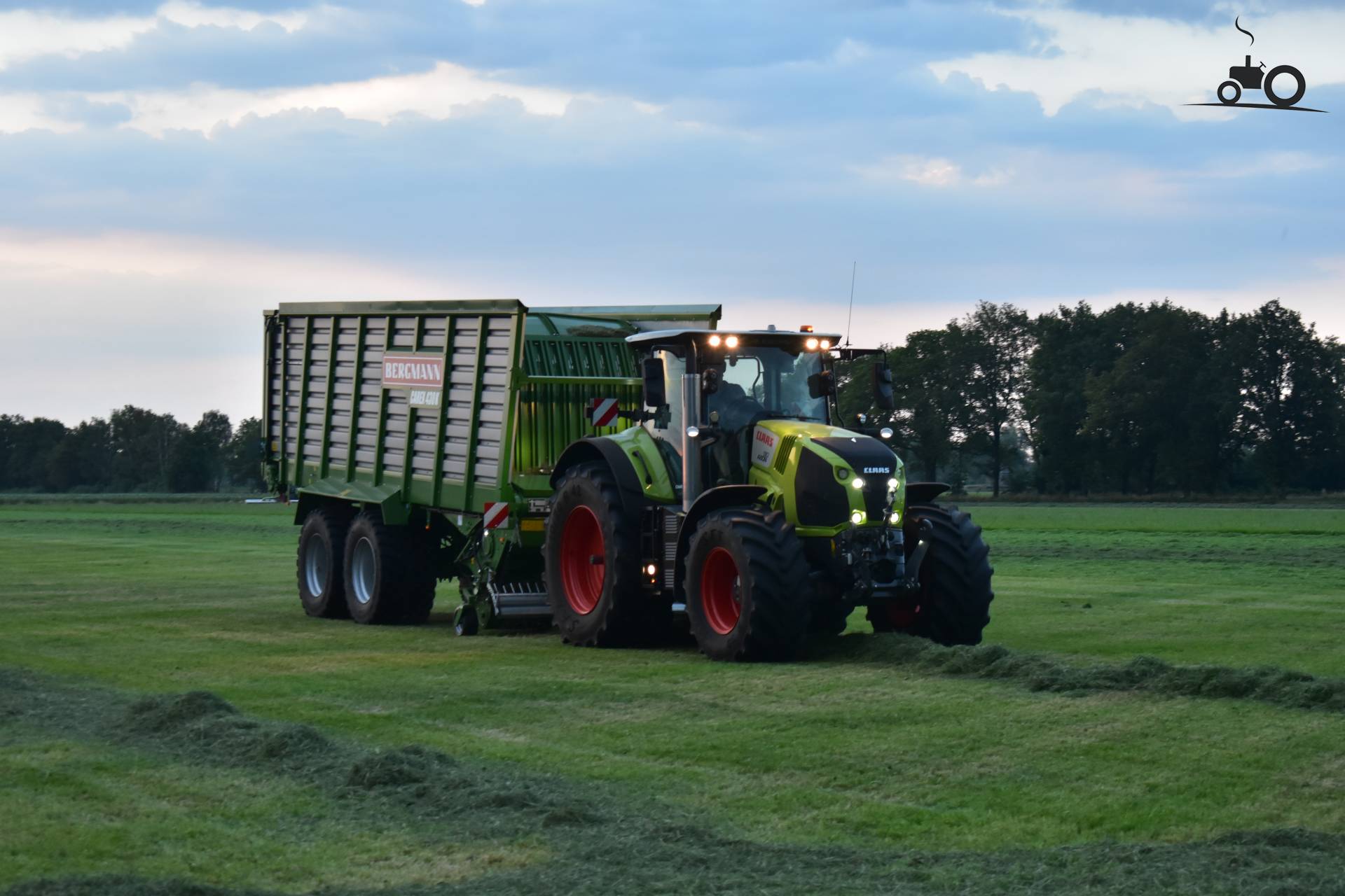 Foto Claas Axion 810 #1484108