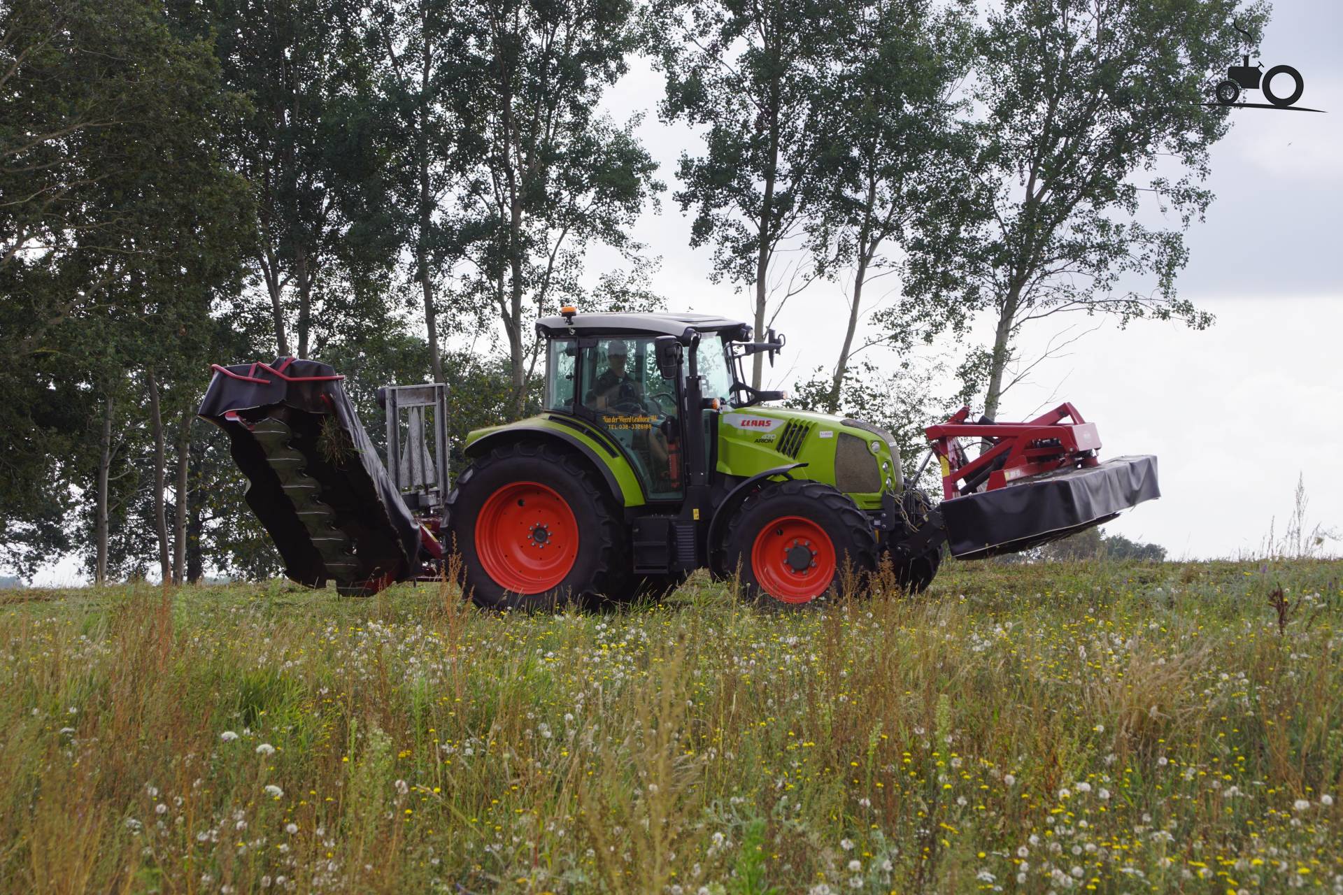 Foto Claas Arion 460 #1493223