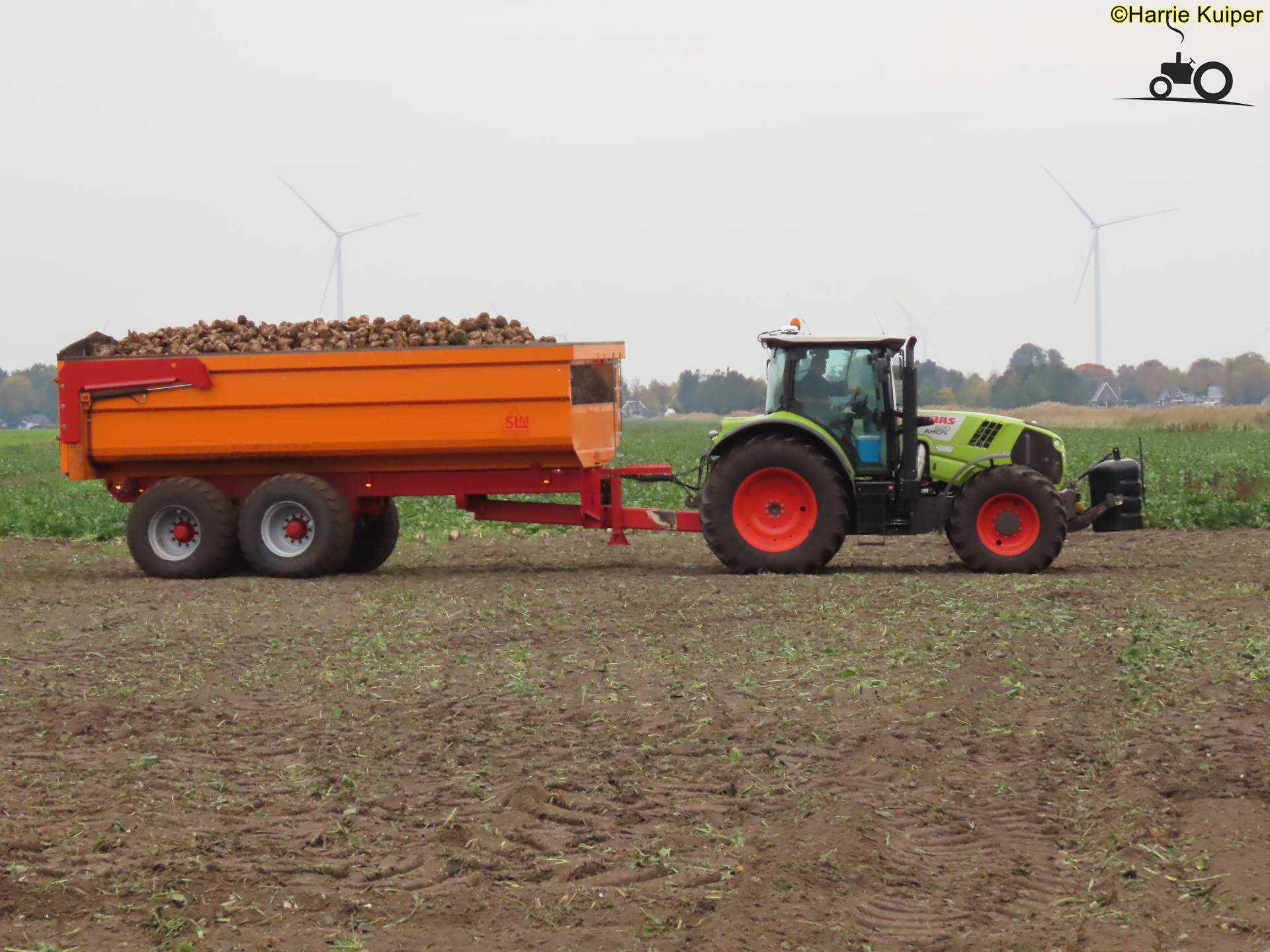 Foto Claas Arion 620 #1496724