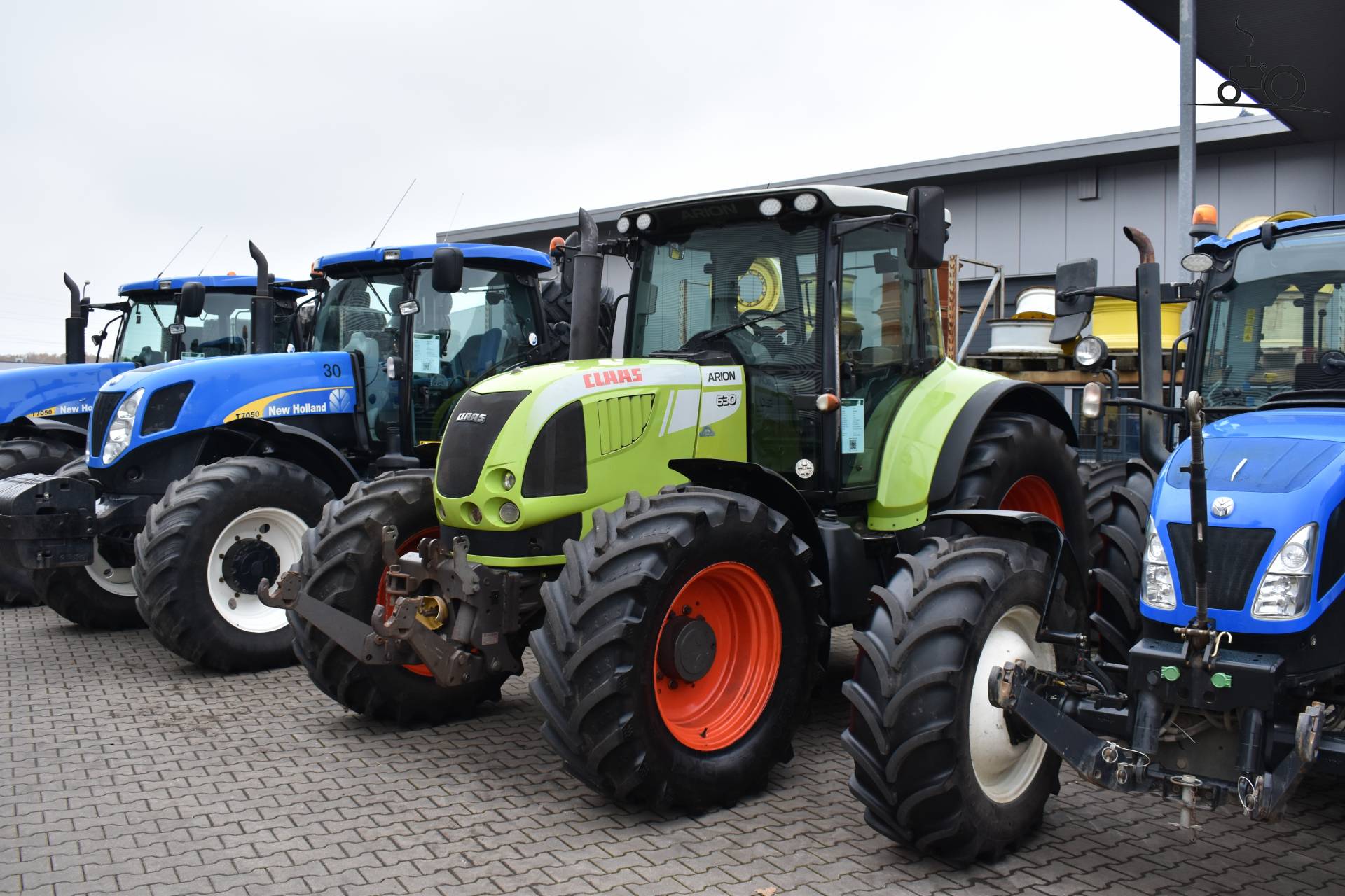 Foto Claas Arion 630 #1501718