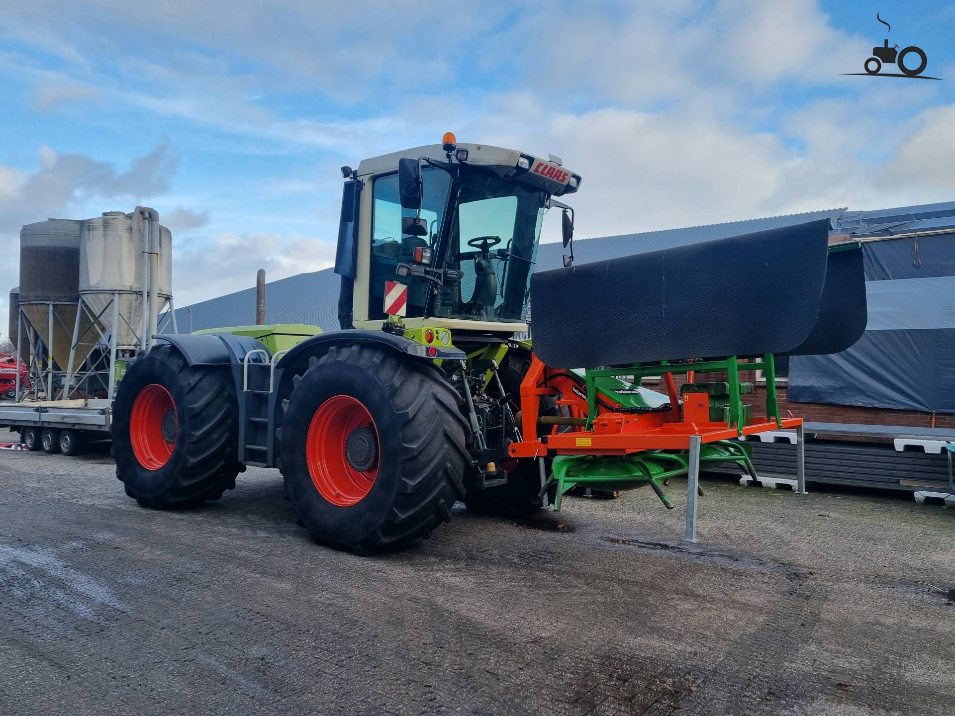 Foto Claas Xerion 3300 VC #1507096