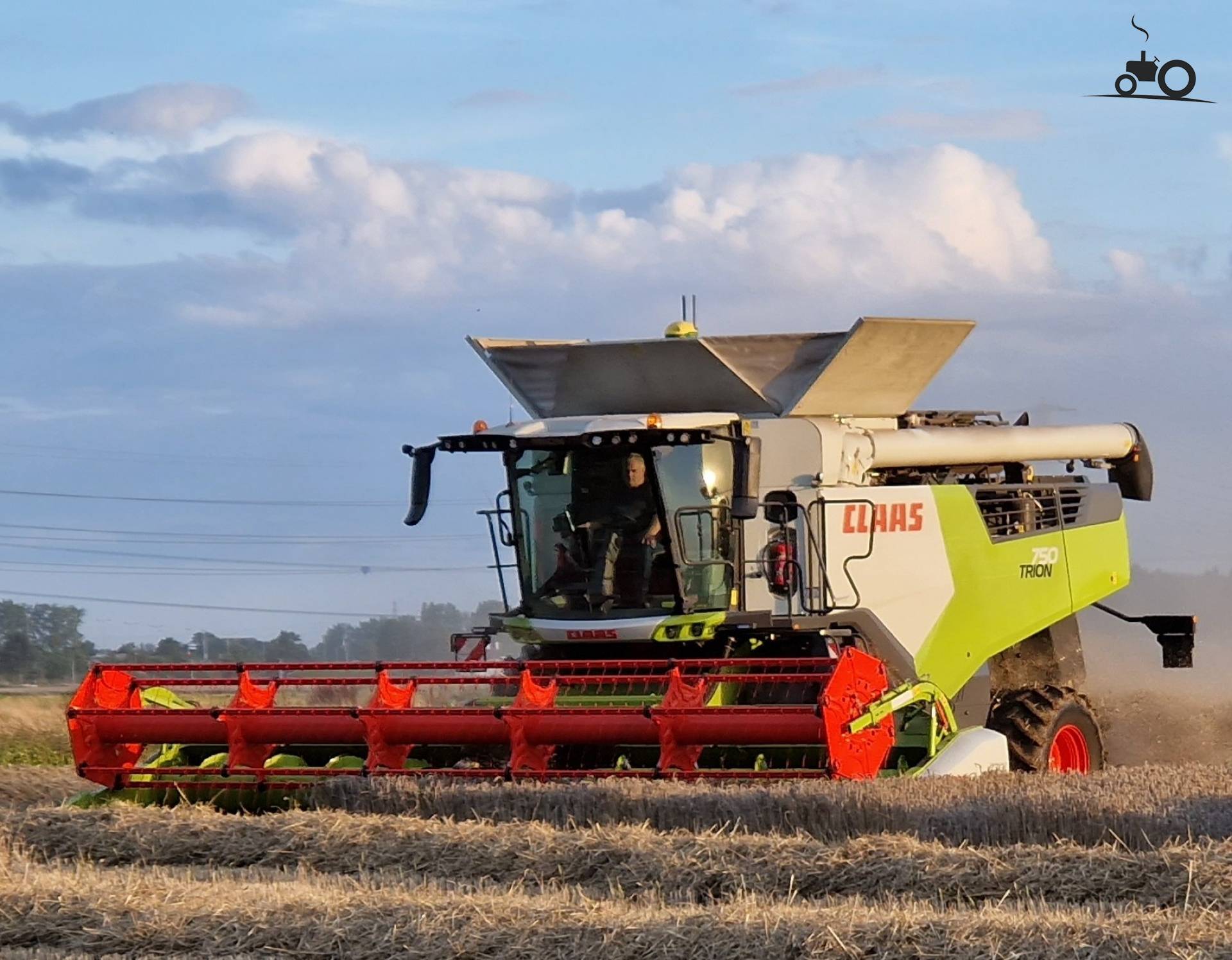 Claas Trion 750