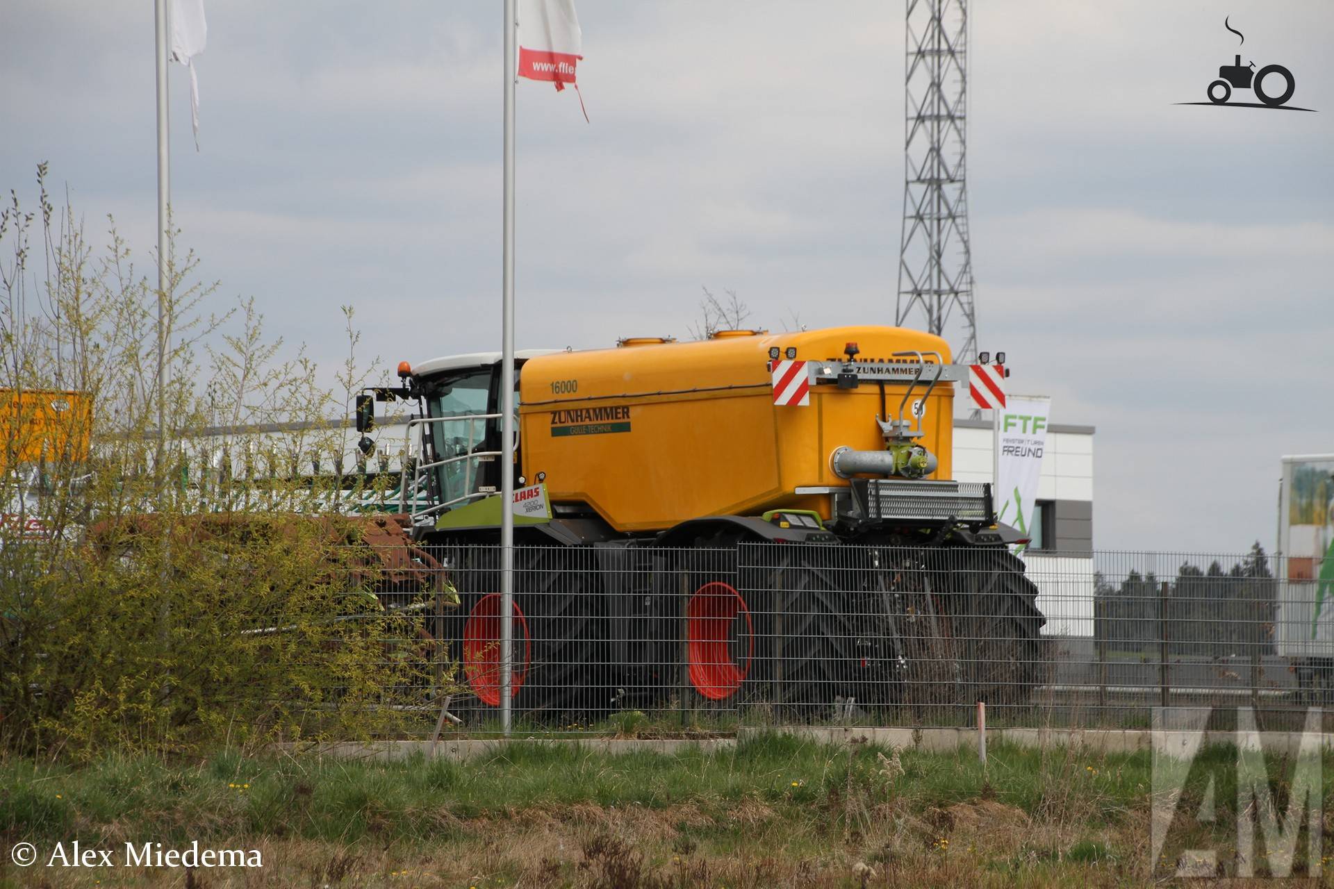 Foto Claas Xerion 4200 #1615228