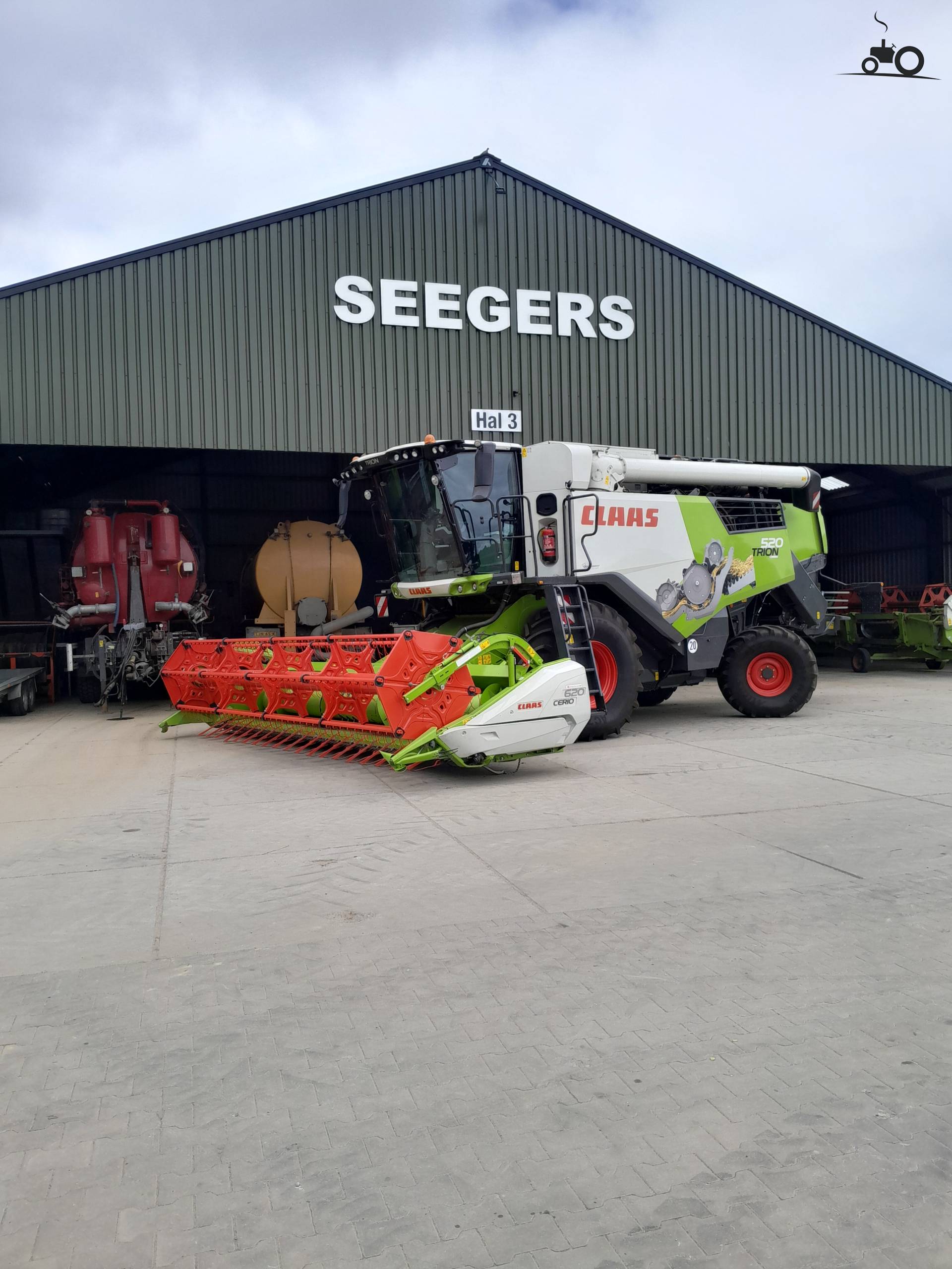 Claas Trion 520