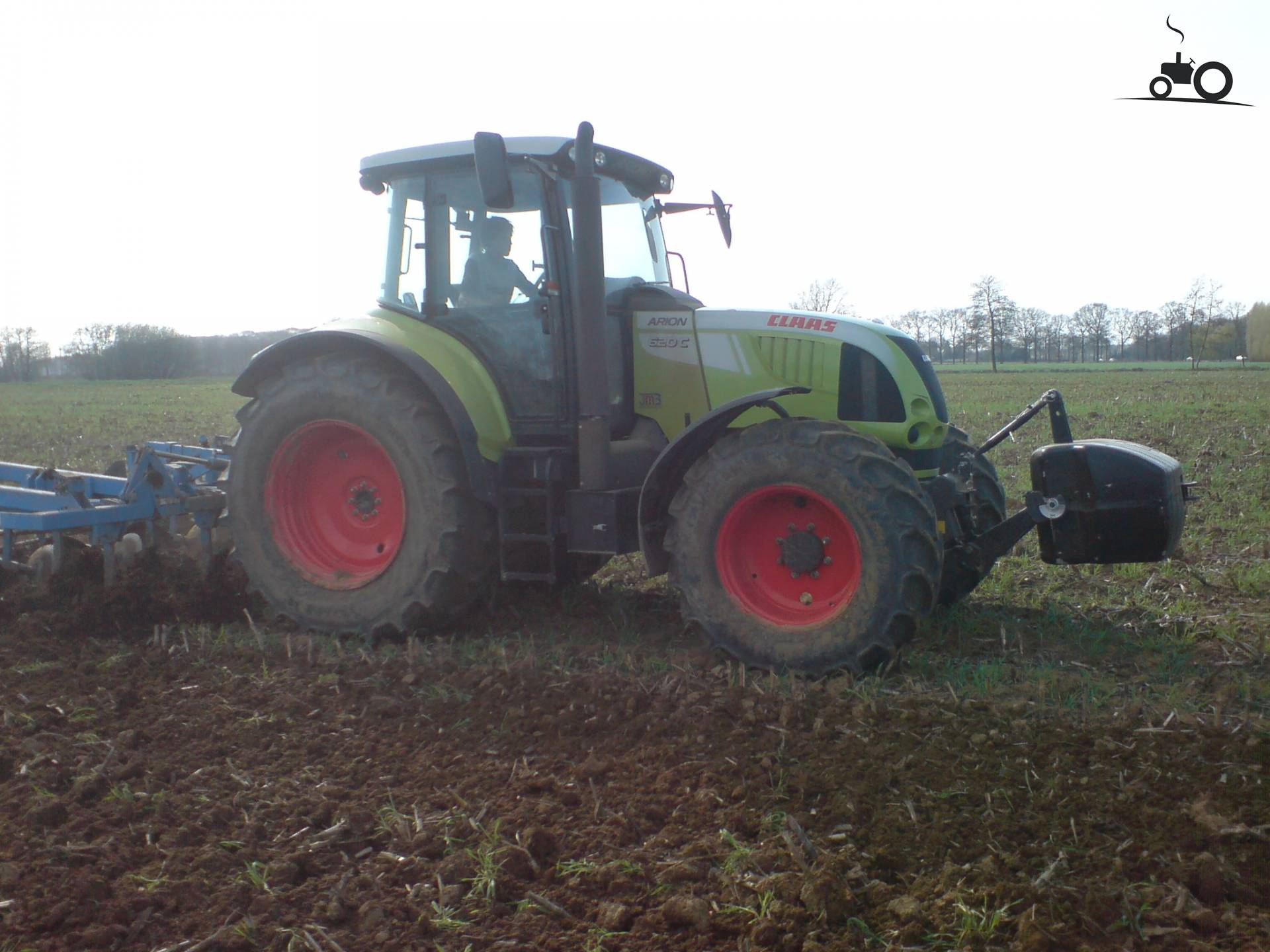 Foto Claas Arion 620 #220606