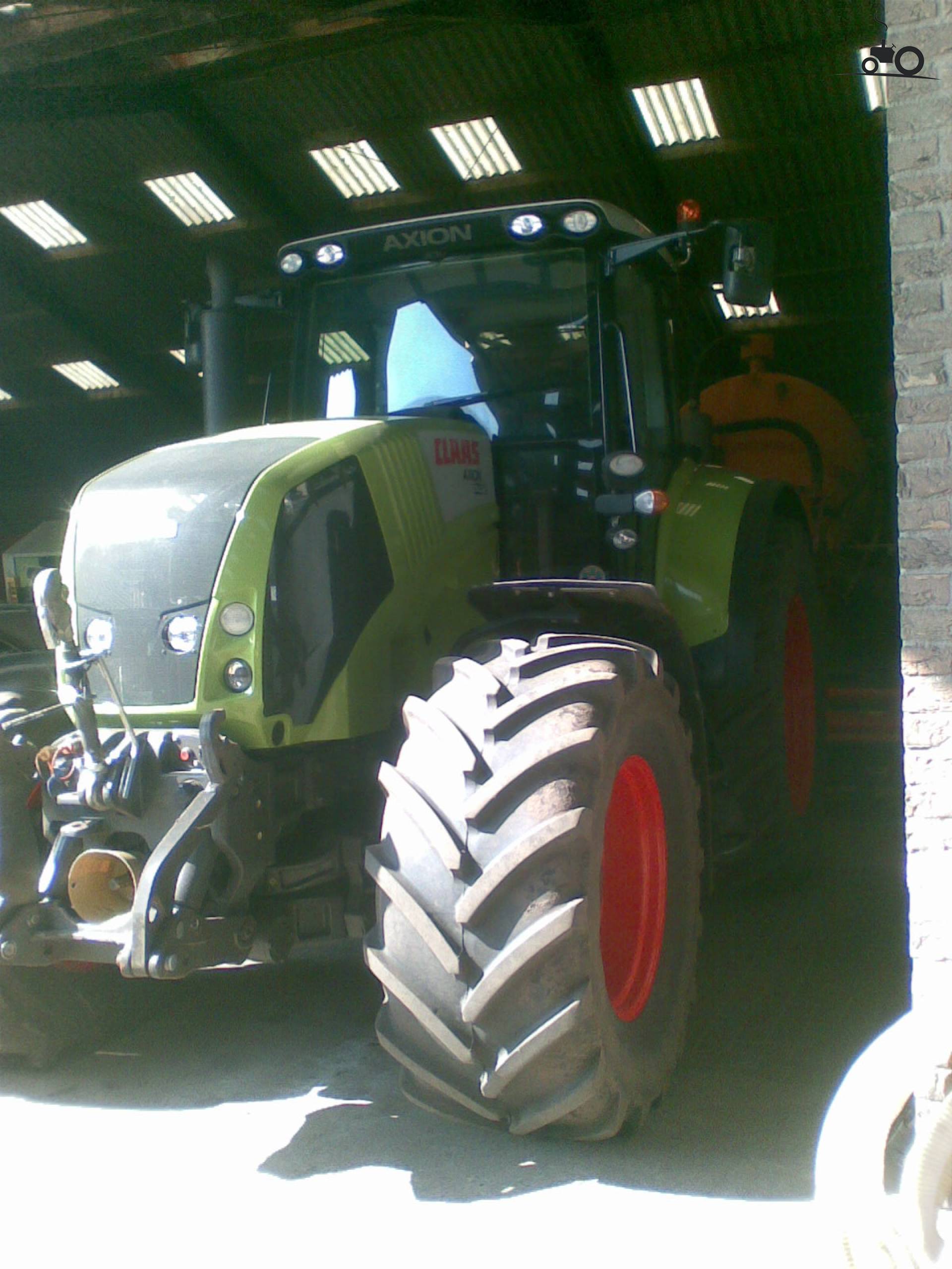 Claas Axion 820