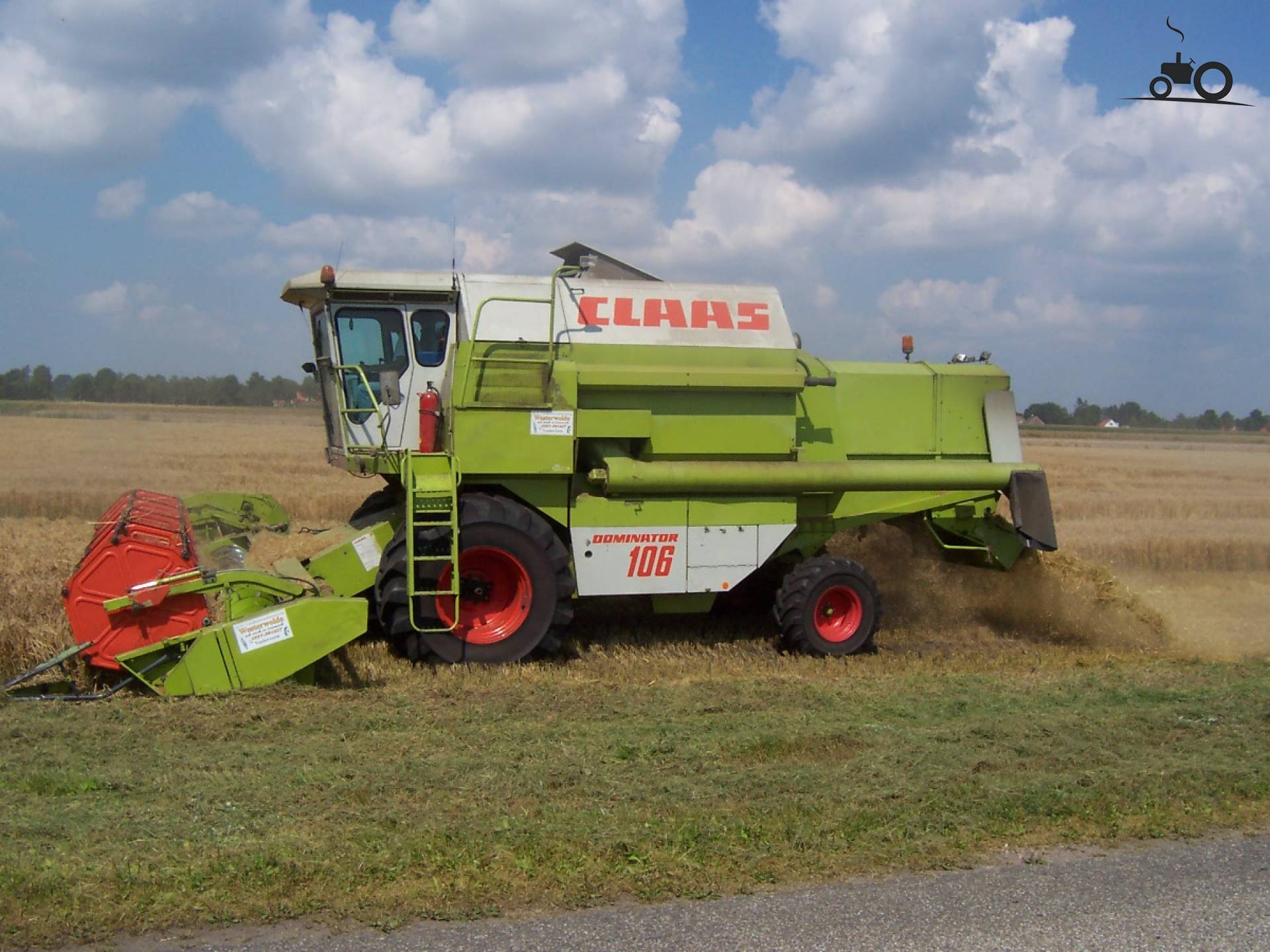 Foto Claas Dominator 106 #401296