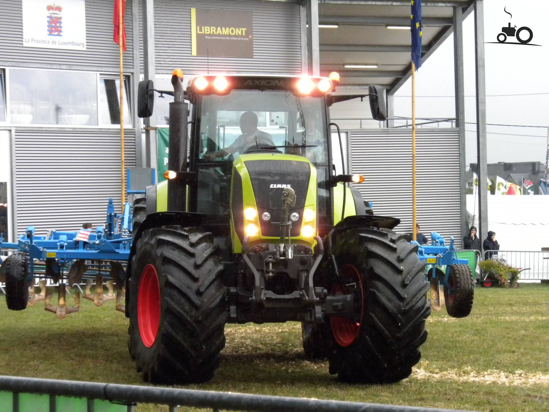 Foto Claas Axion 850 #405239